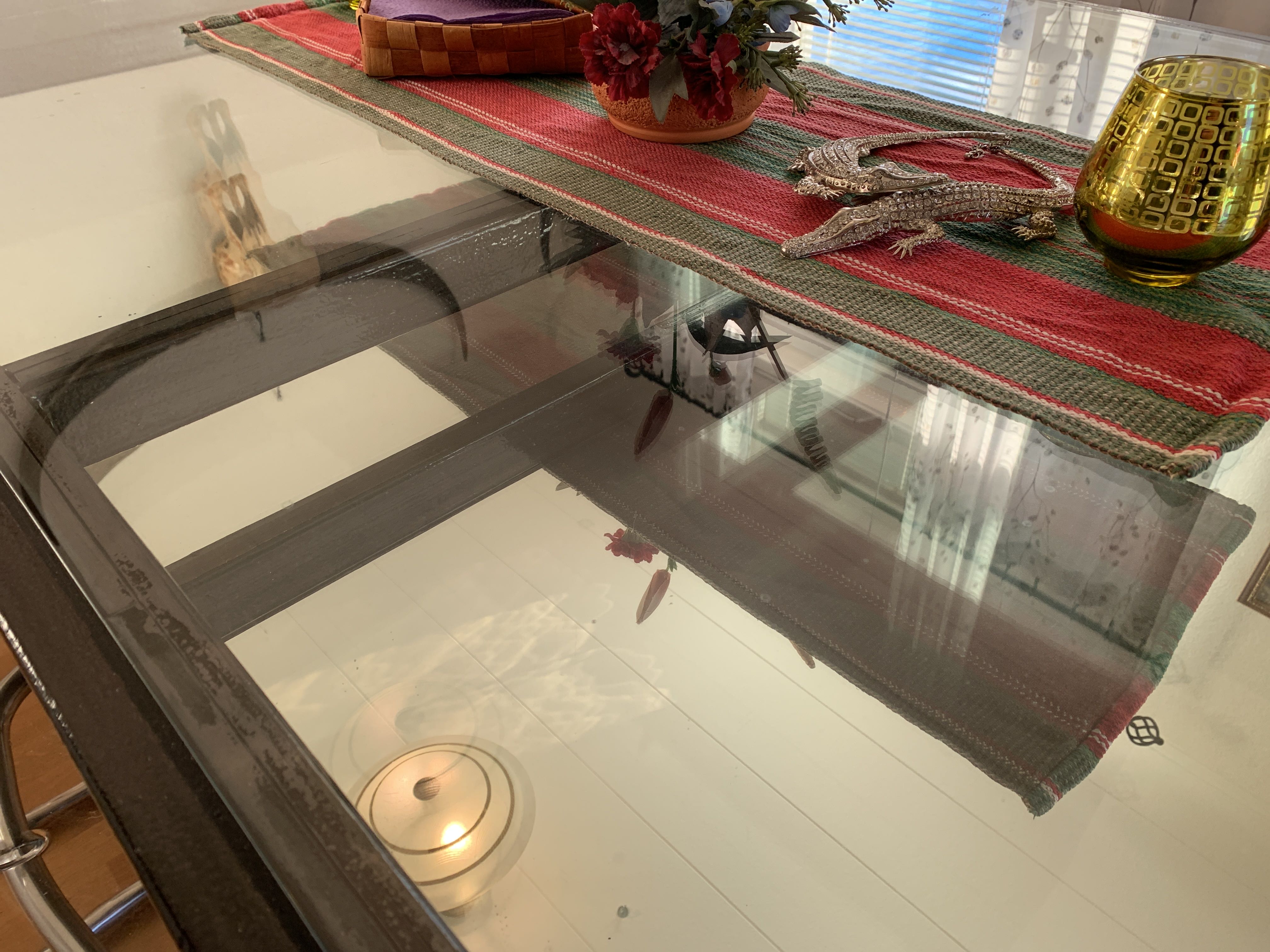 Conference table with display area and 8 chairs - PS Auction - We value ...