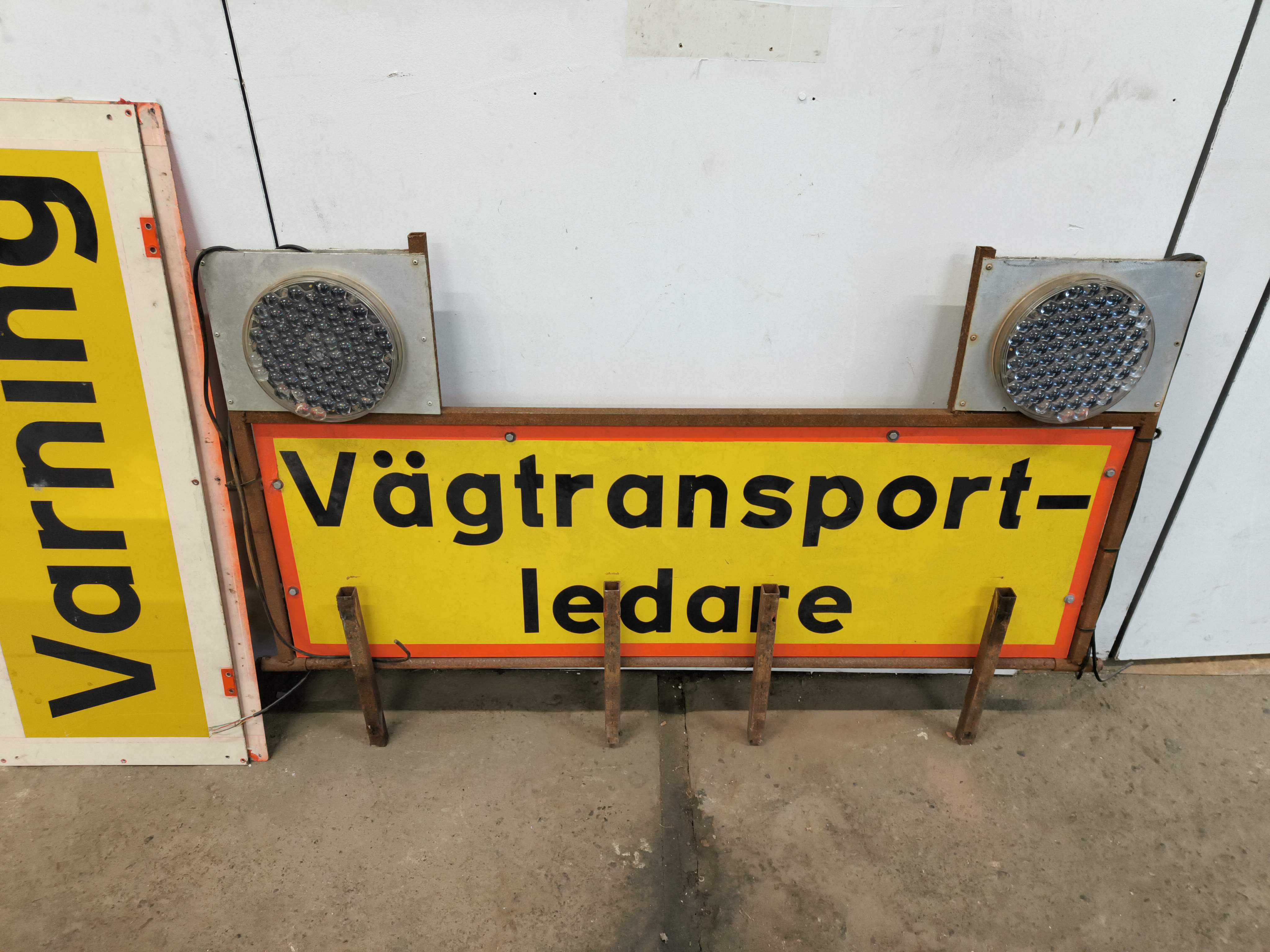Warning signs - PS Auction - We value the future - Largest in net auctions
