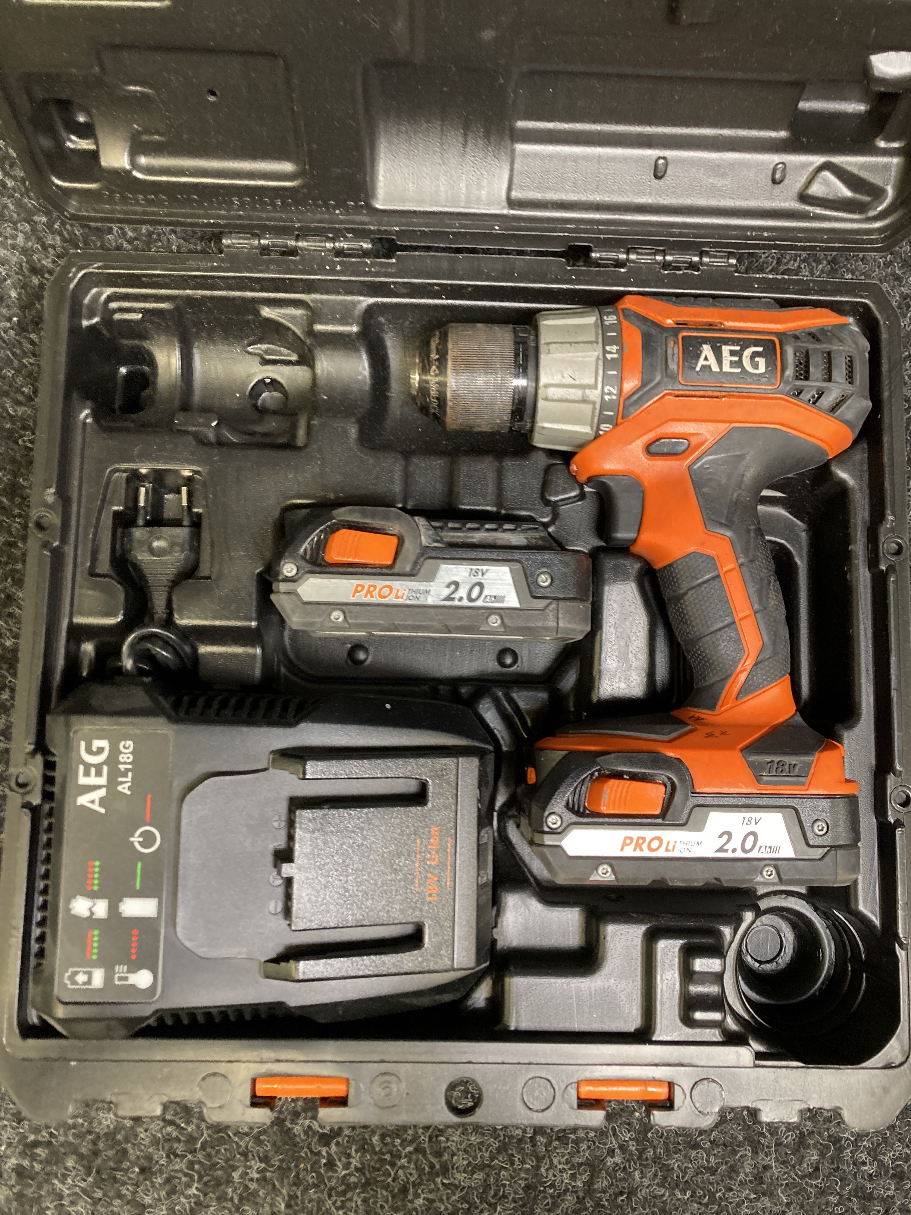 Slagborrmaskin AEG Powertools BS18C2 LI-202C - Auktioner online - Nätauktioner ...