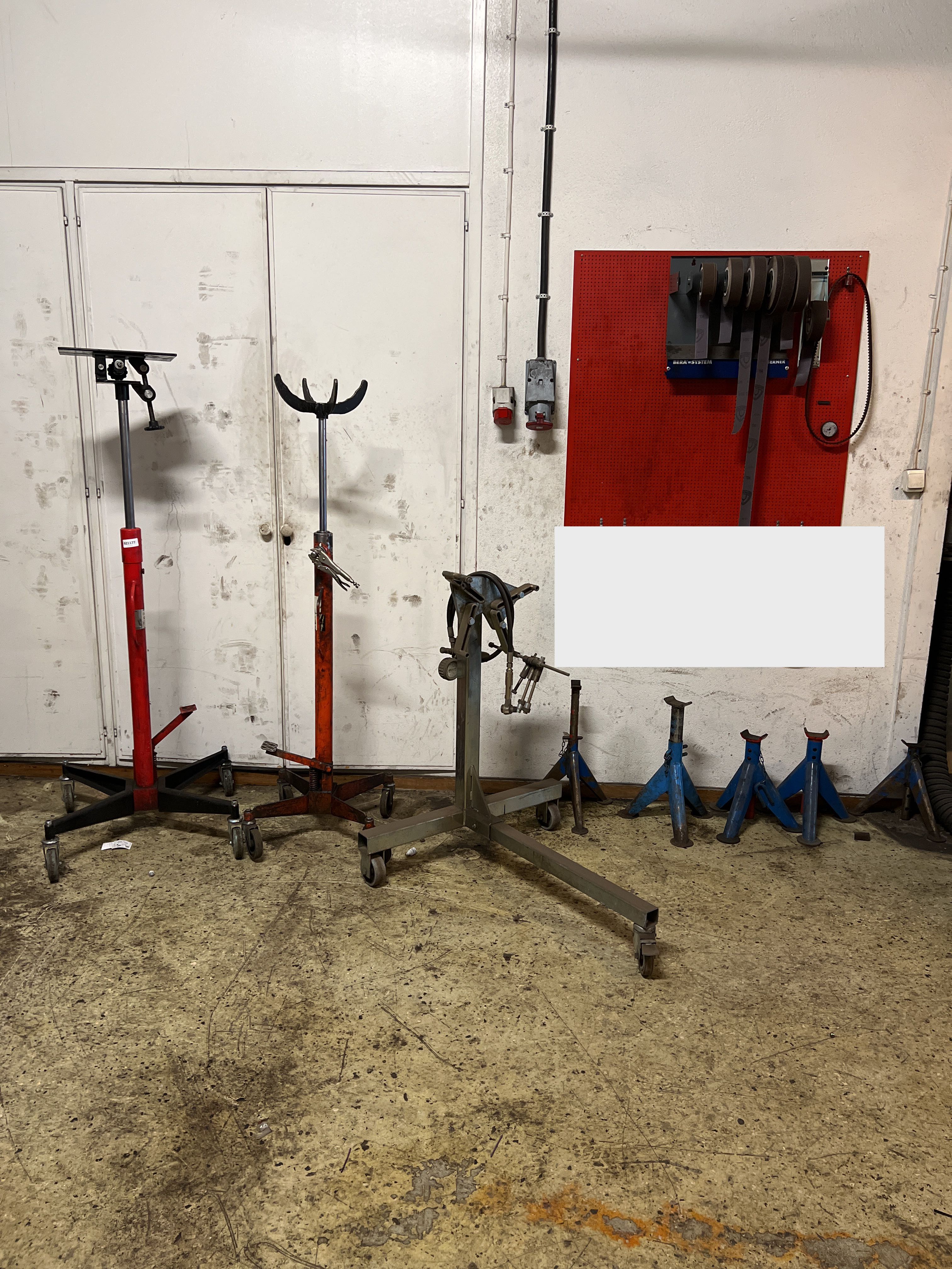 Gearbox lift, stand and jacks - PS Auction - We value the future ...