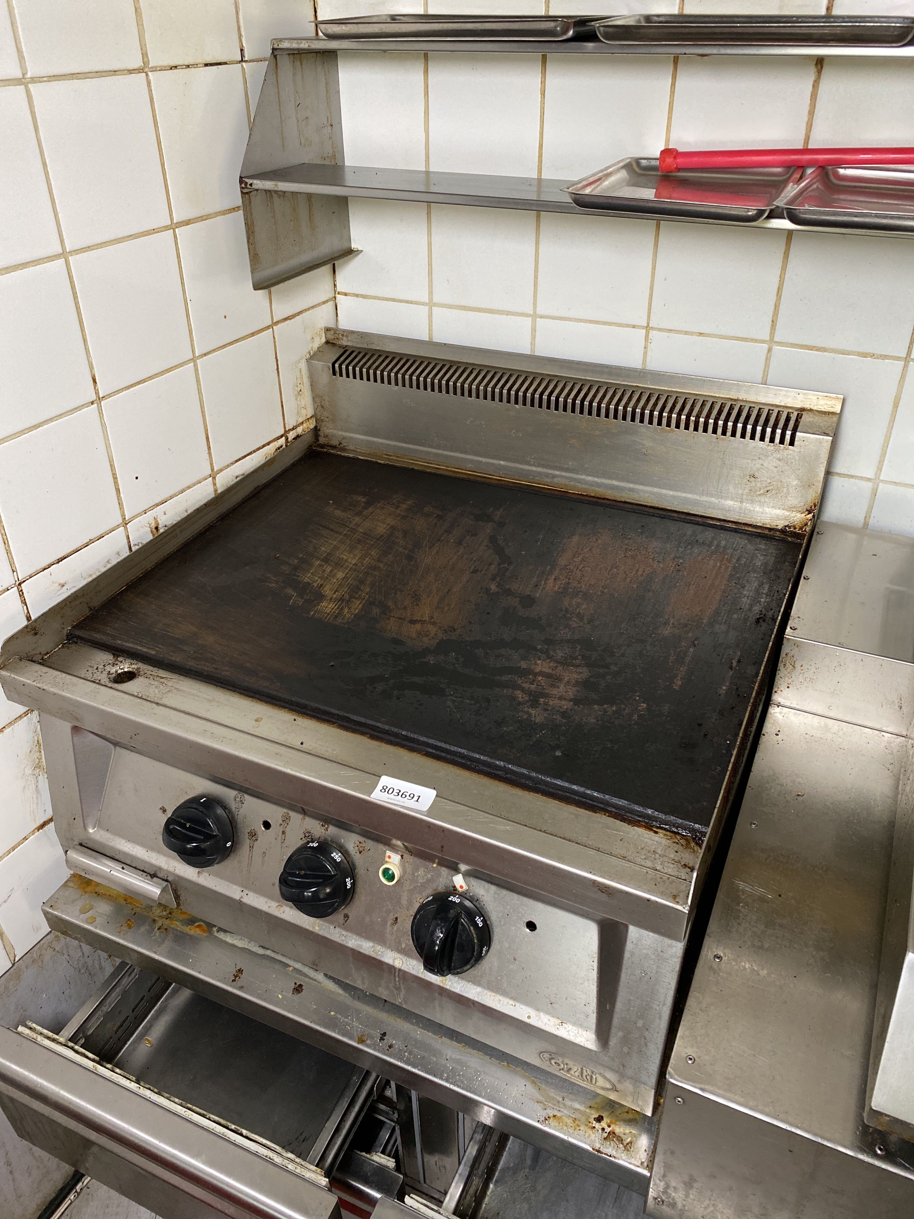 Ozti frying table with storage bench - PS Auction - We value the future ...