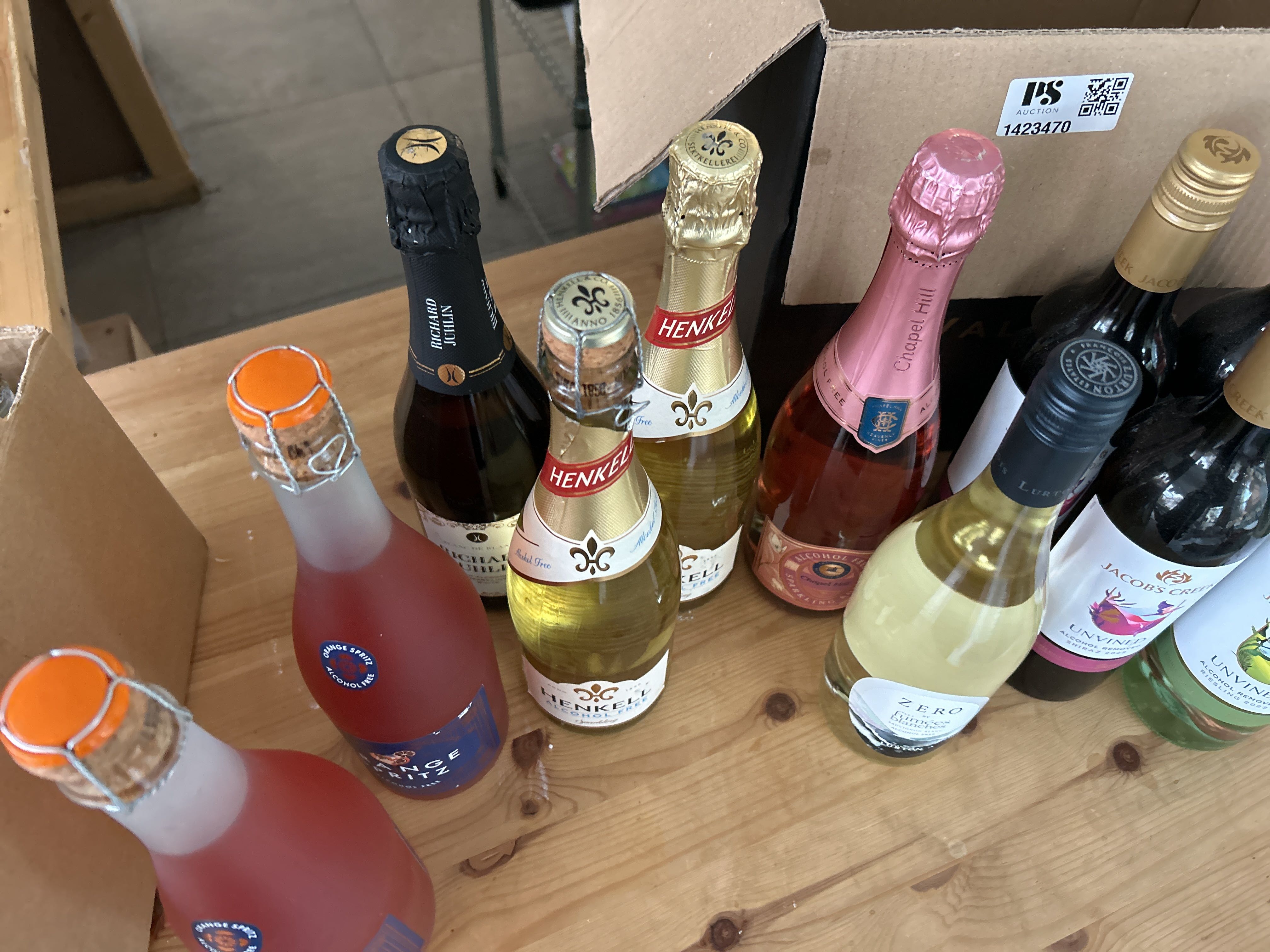 Samling med alkoholfri dryck - Auktioner online - Nätauktioner ...