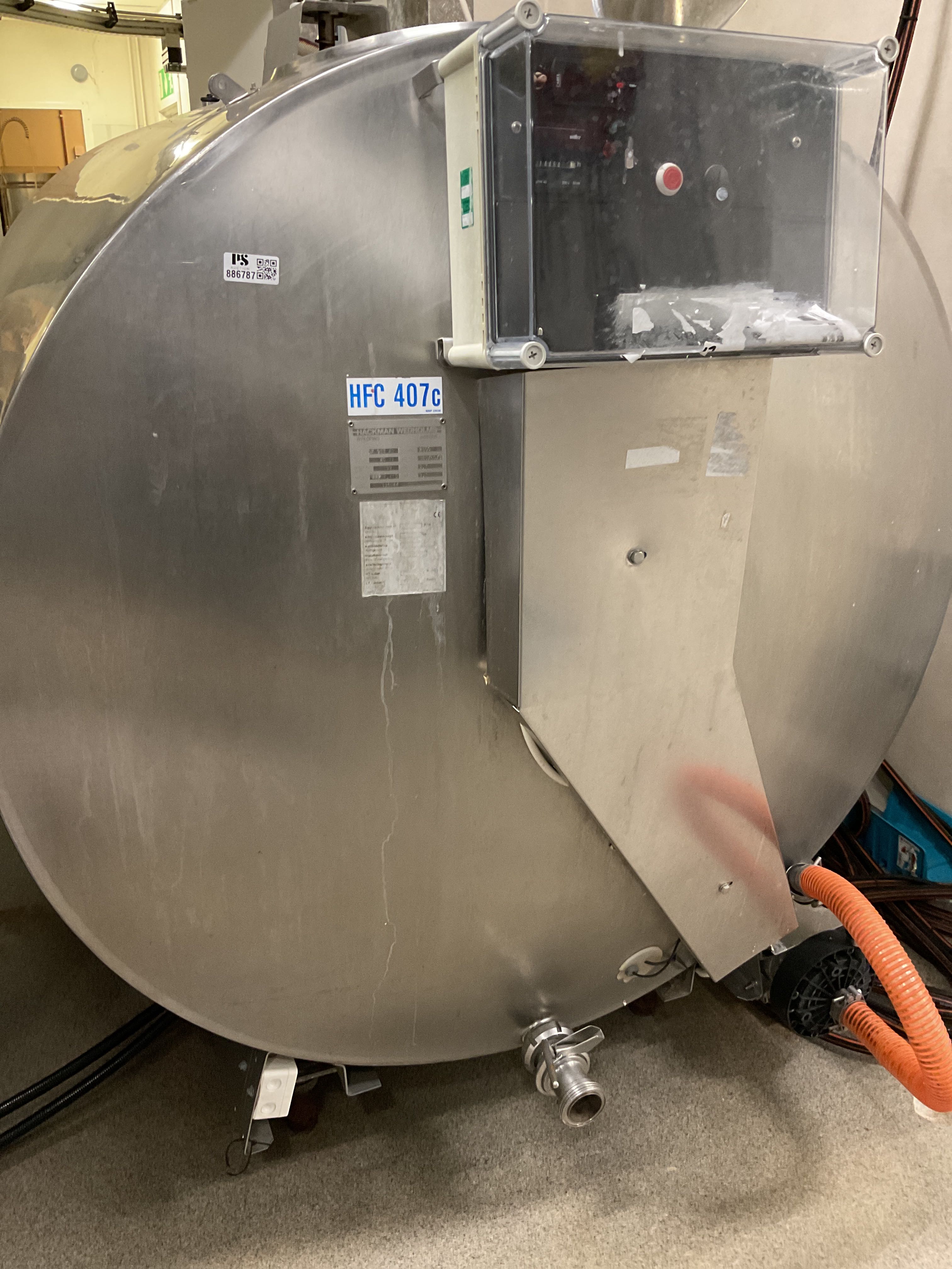 Stainless maturation tank with cooling 2500Liters - PS Auction - We ...