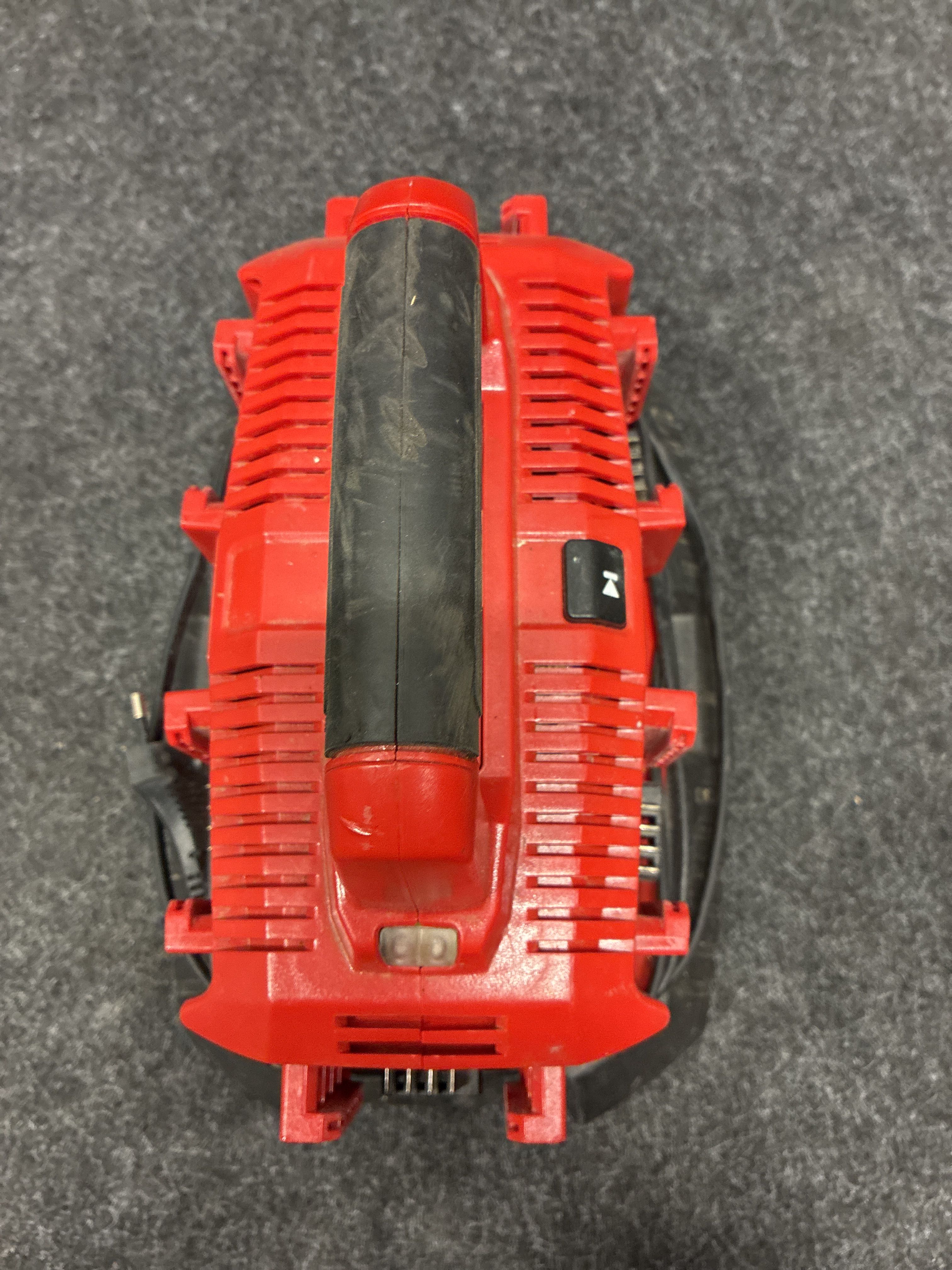 Multiladdare Milwaukee M1418C6 - Auktioner online - Nätauktioner ...