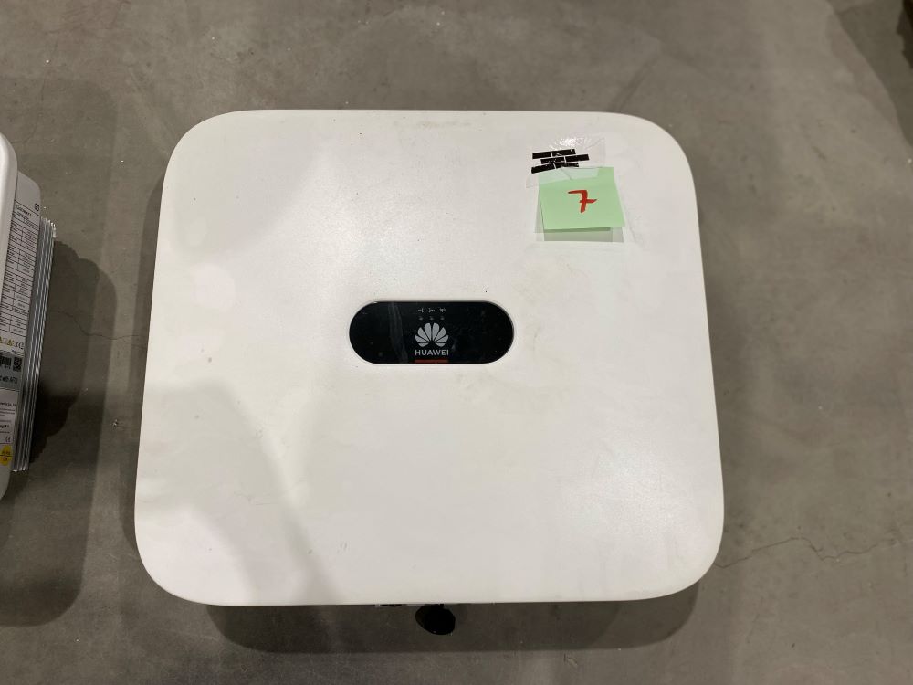 Växelriktare solceller - HUAWEI SUN2000 5KTL-M1 - Auktioner online ...