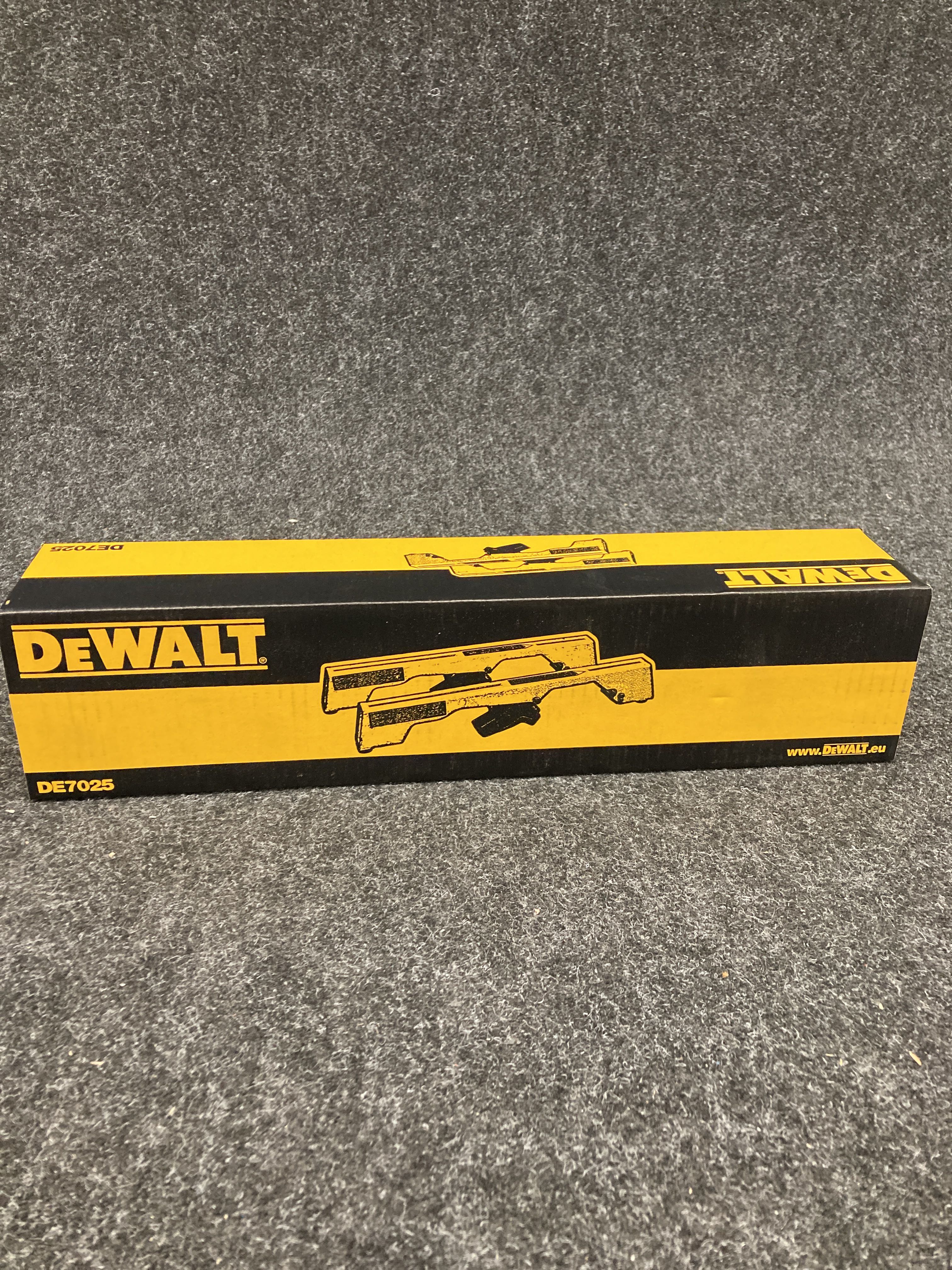 Monteringsbygel DeWALT DE7025 - Auktioner online - Nätauktioner ...