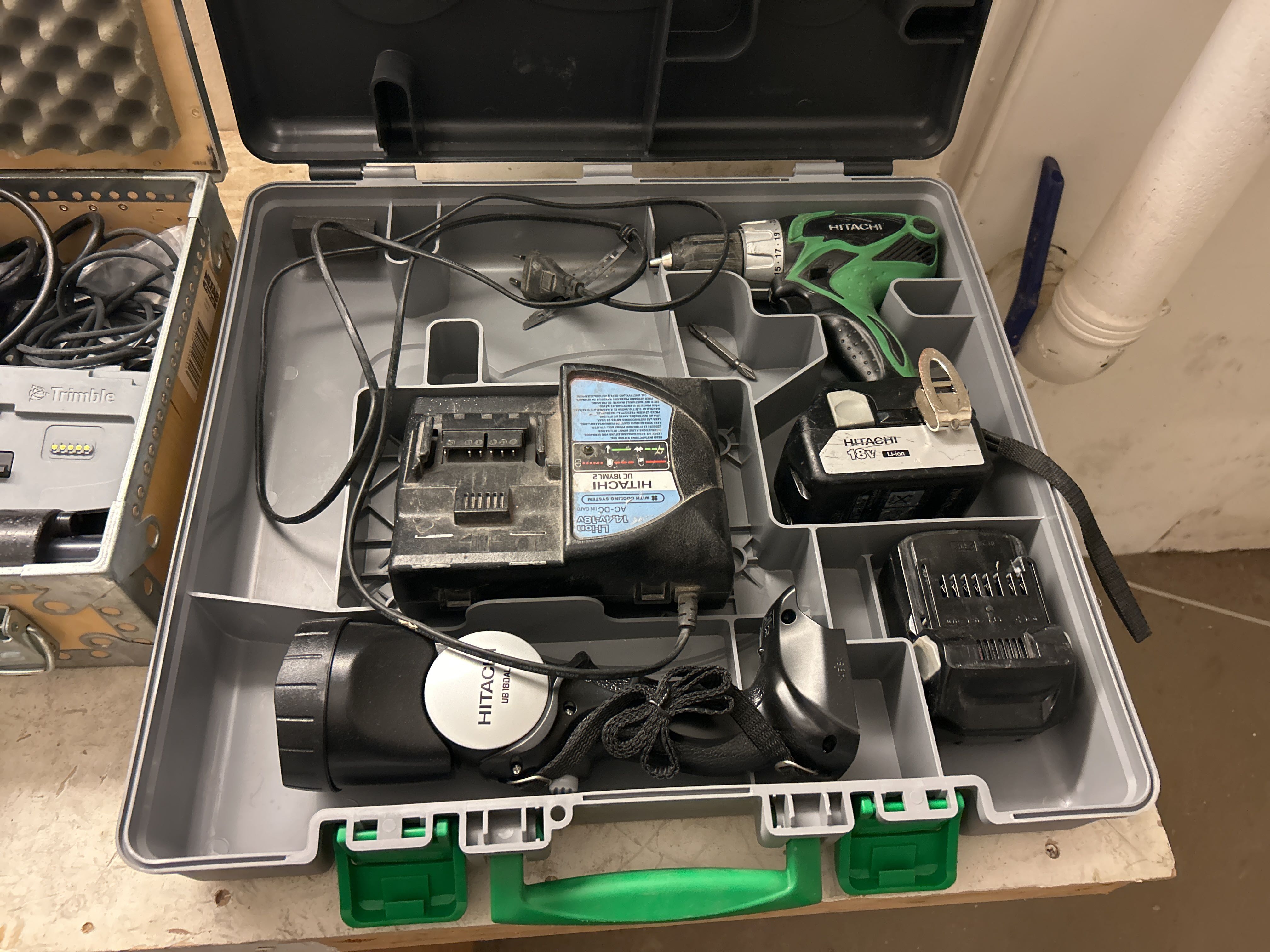Measuring equipment and power tools with accessories - Trimble, Hitachi ...