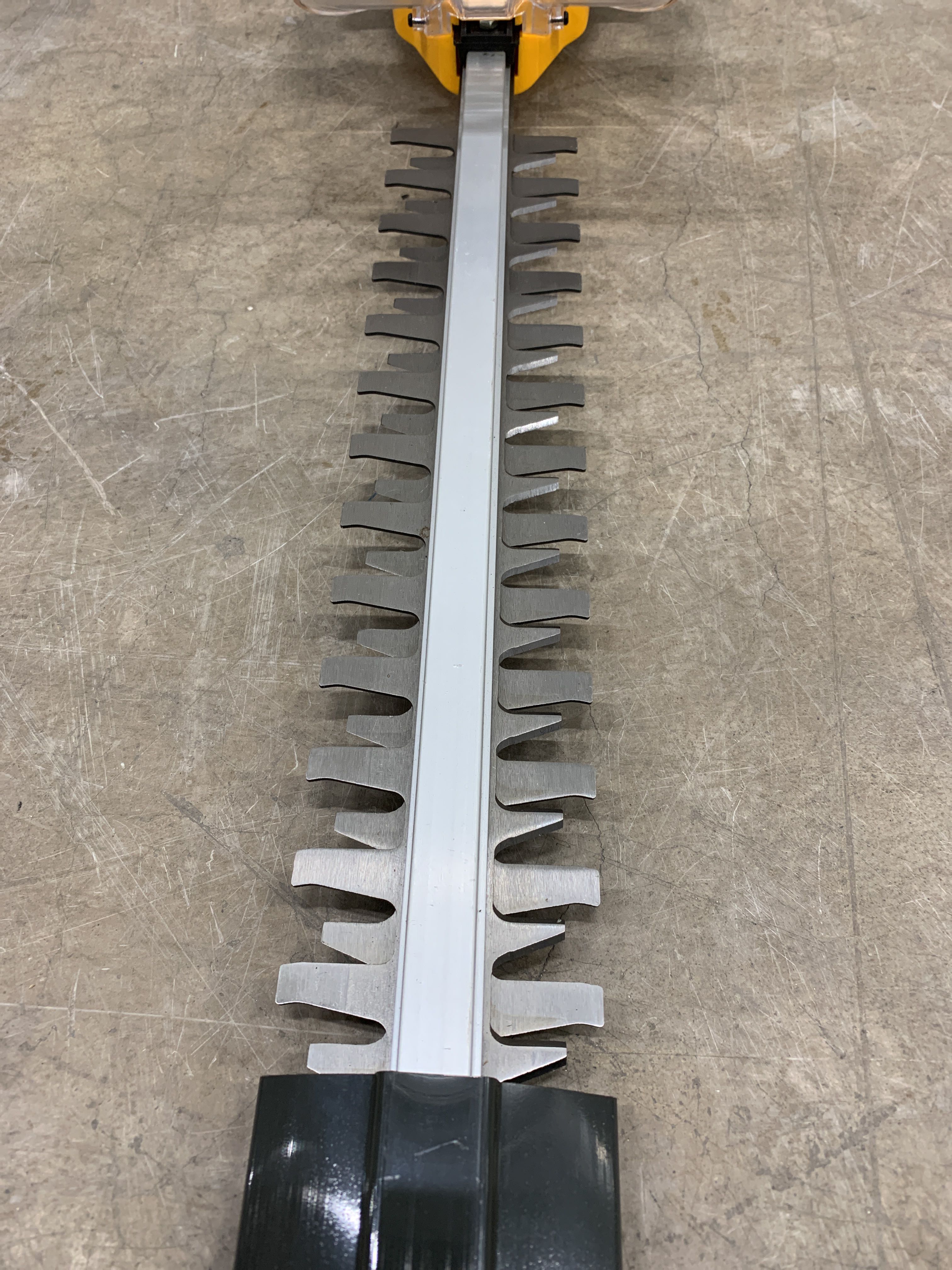 Hedge trimmer Stiga SHT 24 AE (without battery and charger) Display sample - PS Auction - We ...