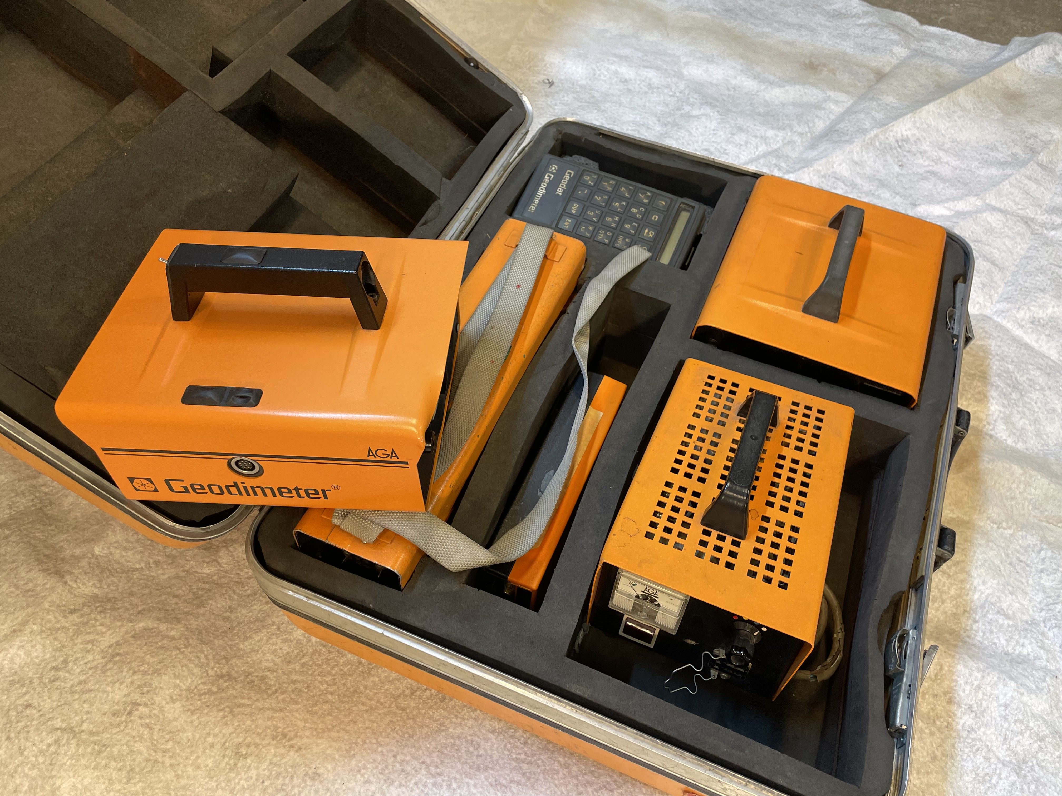 AGA Geodimeter 12 – Longimeter - PS Auction - We value the future ...