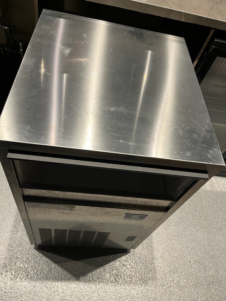 Ice machine Manitowoc - PS Auction - We value the future - Largest in ...