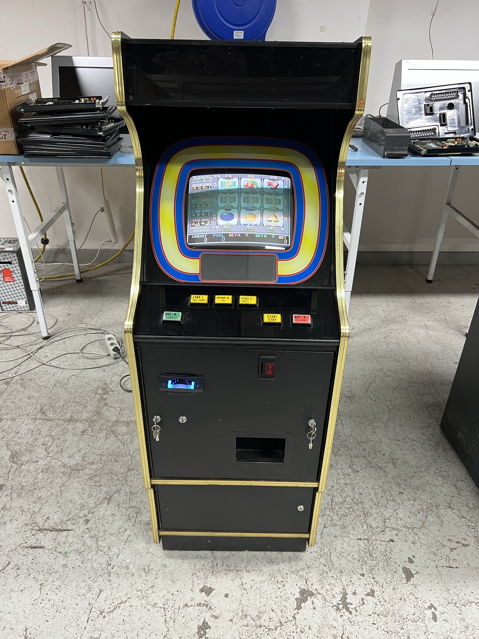 Super cherry master takes new banknotes - PS Auction - We value the ...