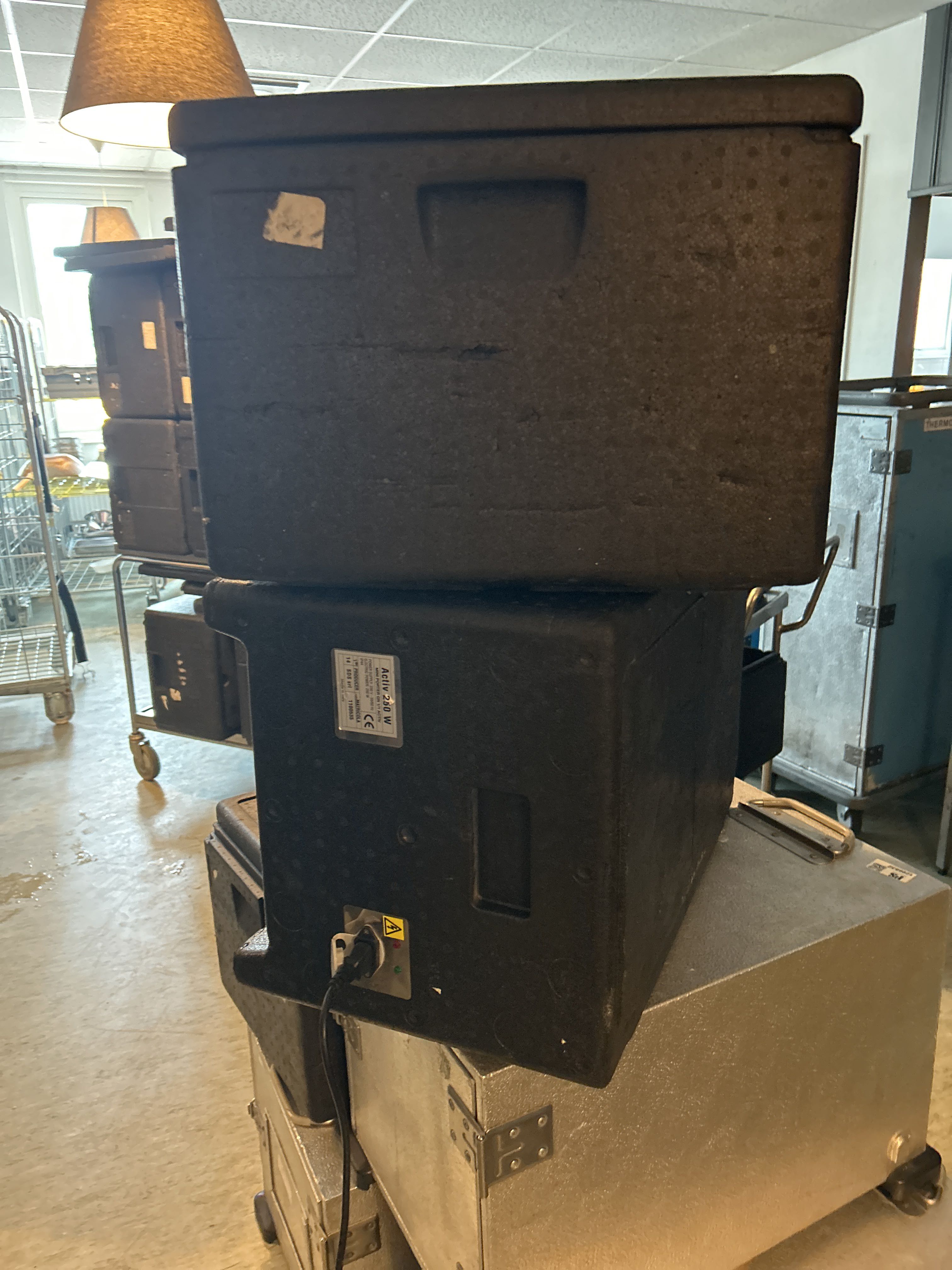 Electric heating boxes/thermo boxes - PS Auction - We value the future ...