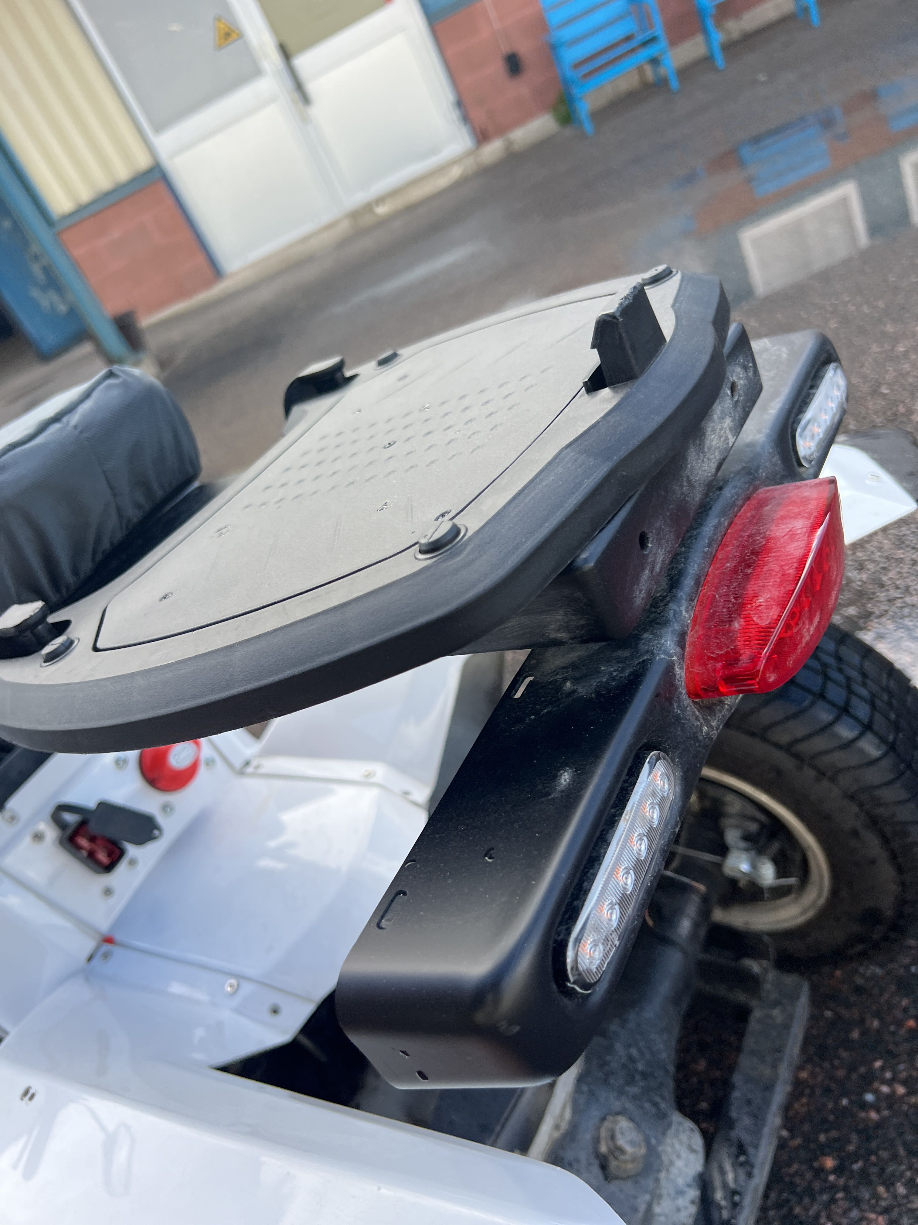 Electric quadricycle Ellwee test vehicle - PS Auction - We value the ...