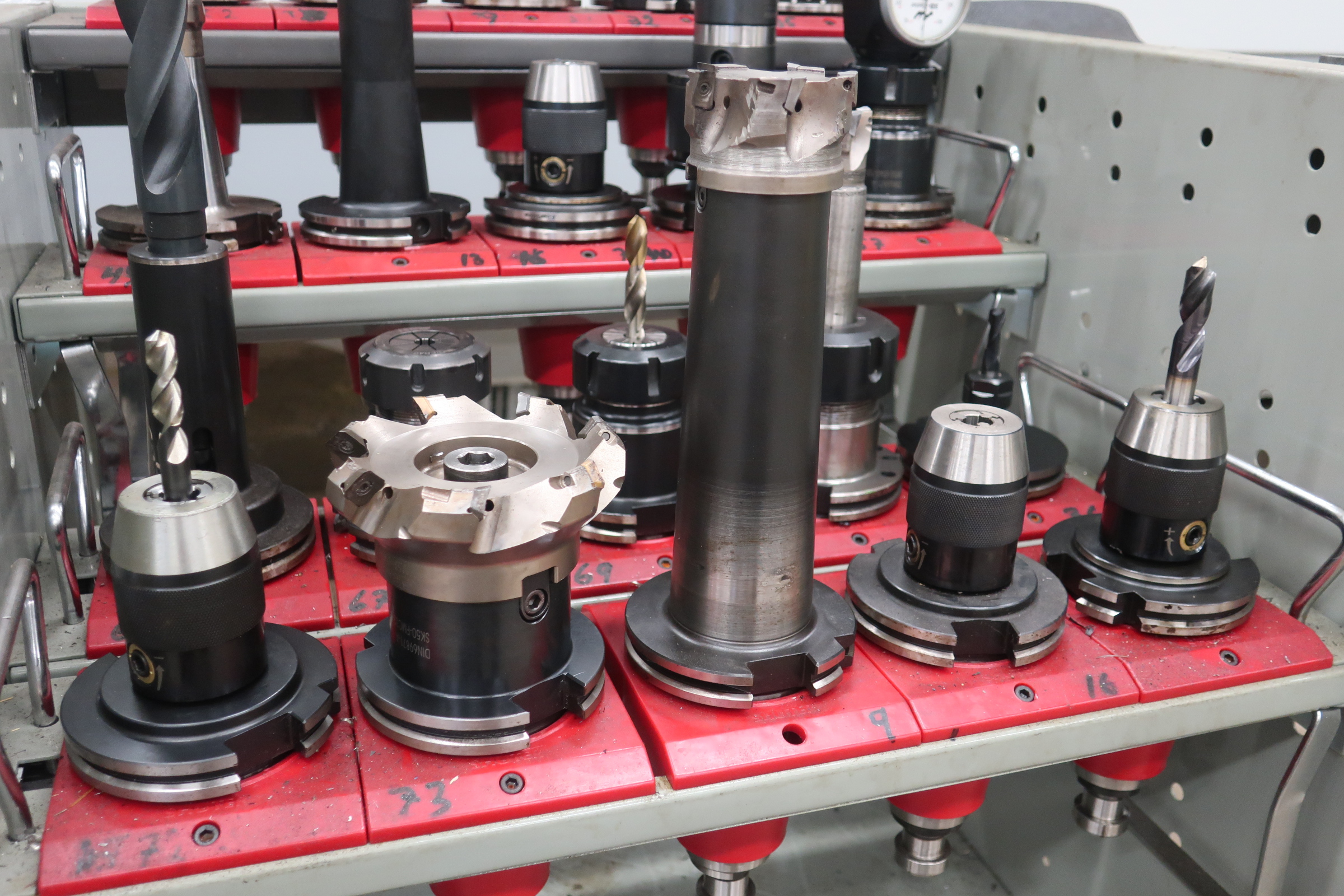 Shuter tool trolley with 20 SK 50 holders with various tools - PS ...