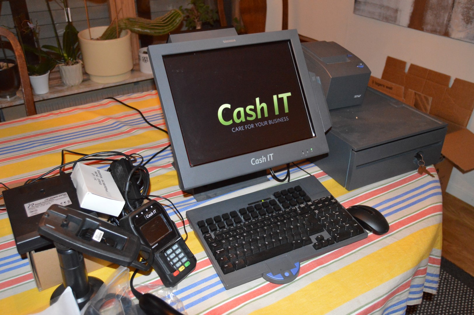 Kassasystem Cash-it "Komplett" inkl. kortläsare - Auktioner online ...