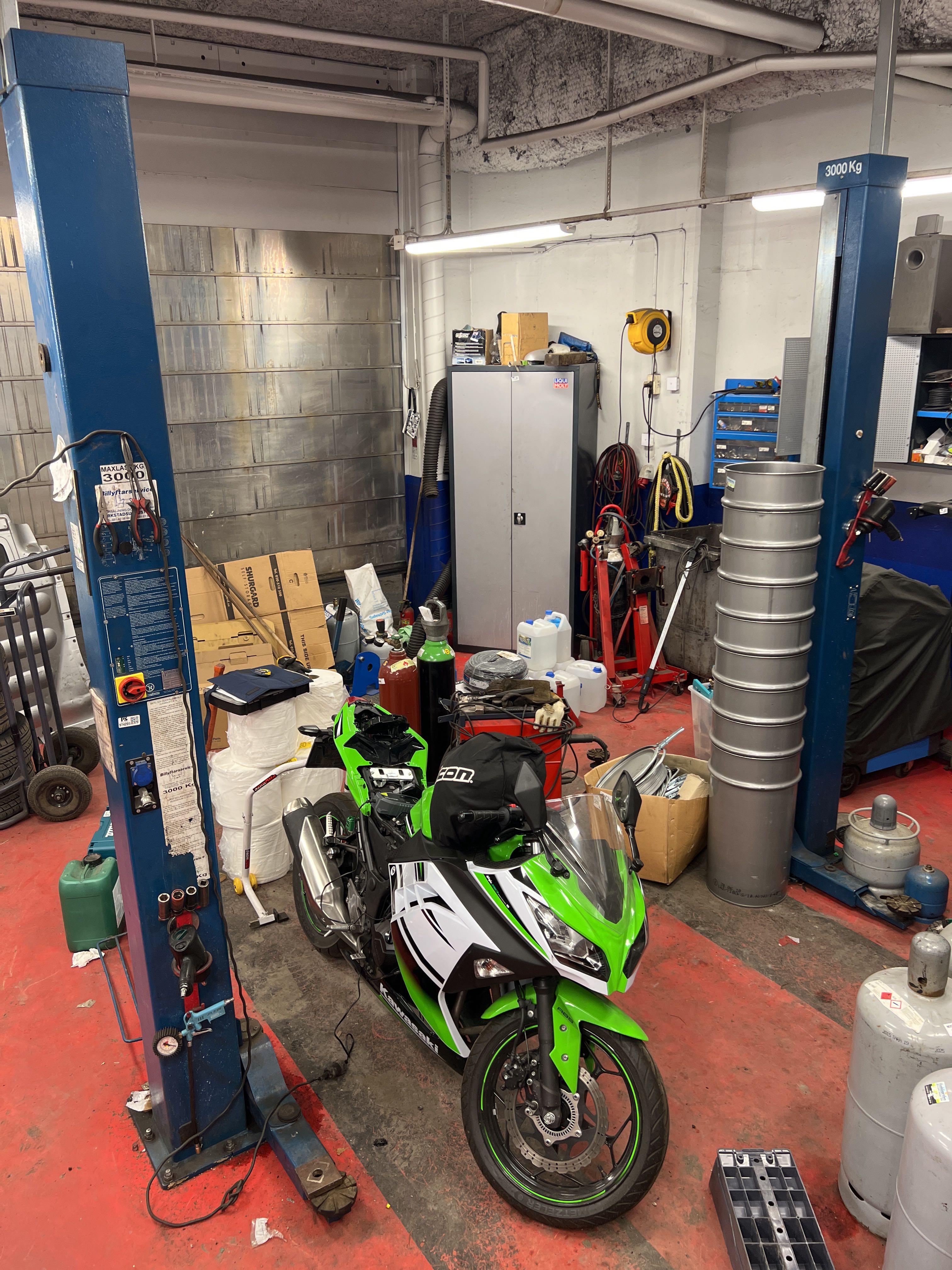 2-pillar lift Nussbaum 3 tons -2014 - PS Auction - We value the future ...