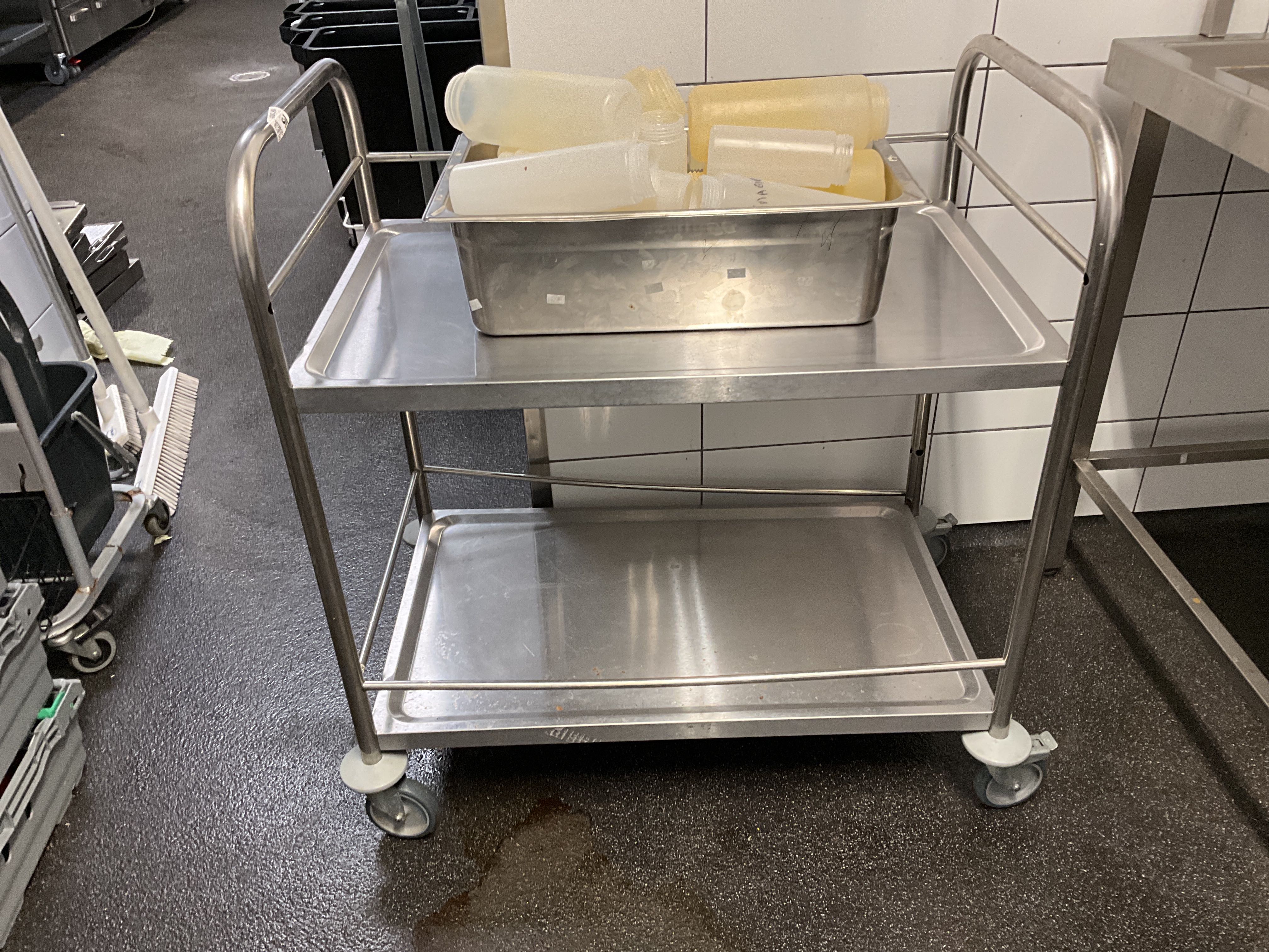 Rostfri vagn - Auktioner online - Nätauktioner & Konkursauktioner | PS ...