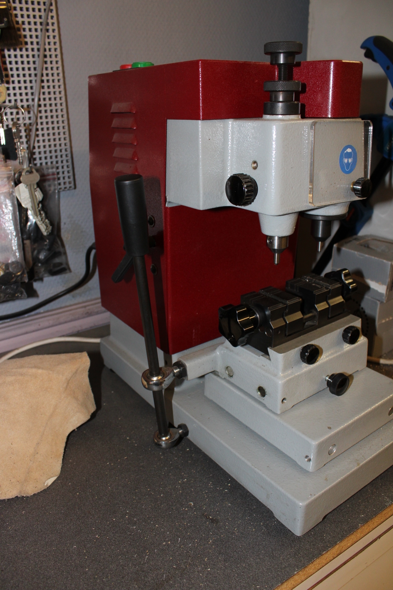 Car key machine - PS Auction - We value the future - Largest in net ...