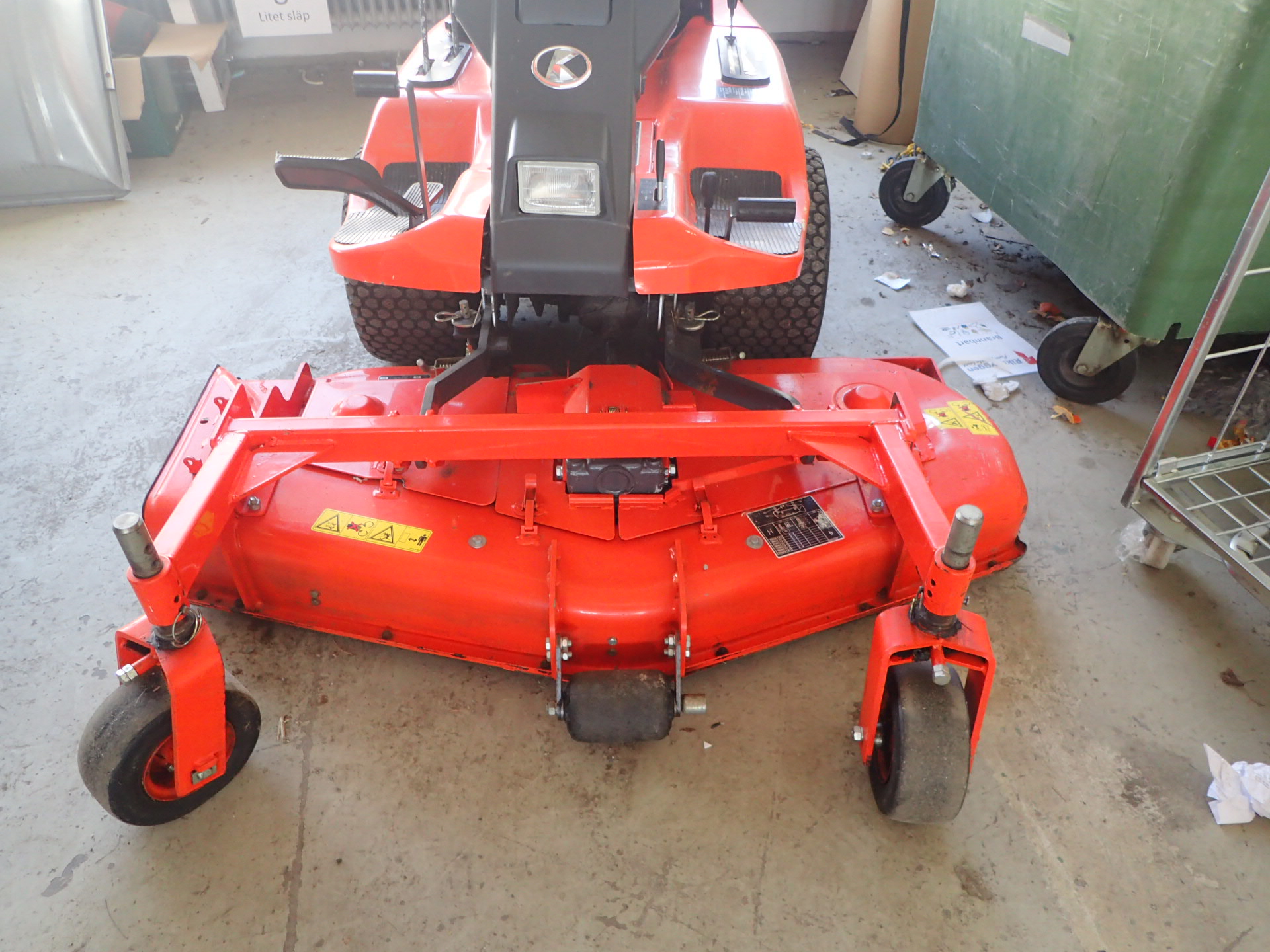 Kubota Riding Lawn Mower F1900 - PS Auction - We value the future ...