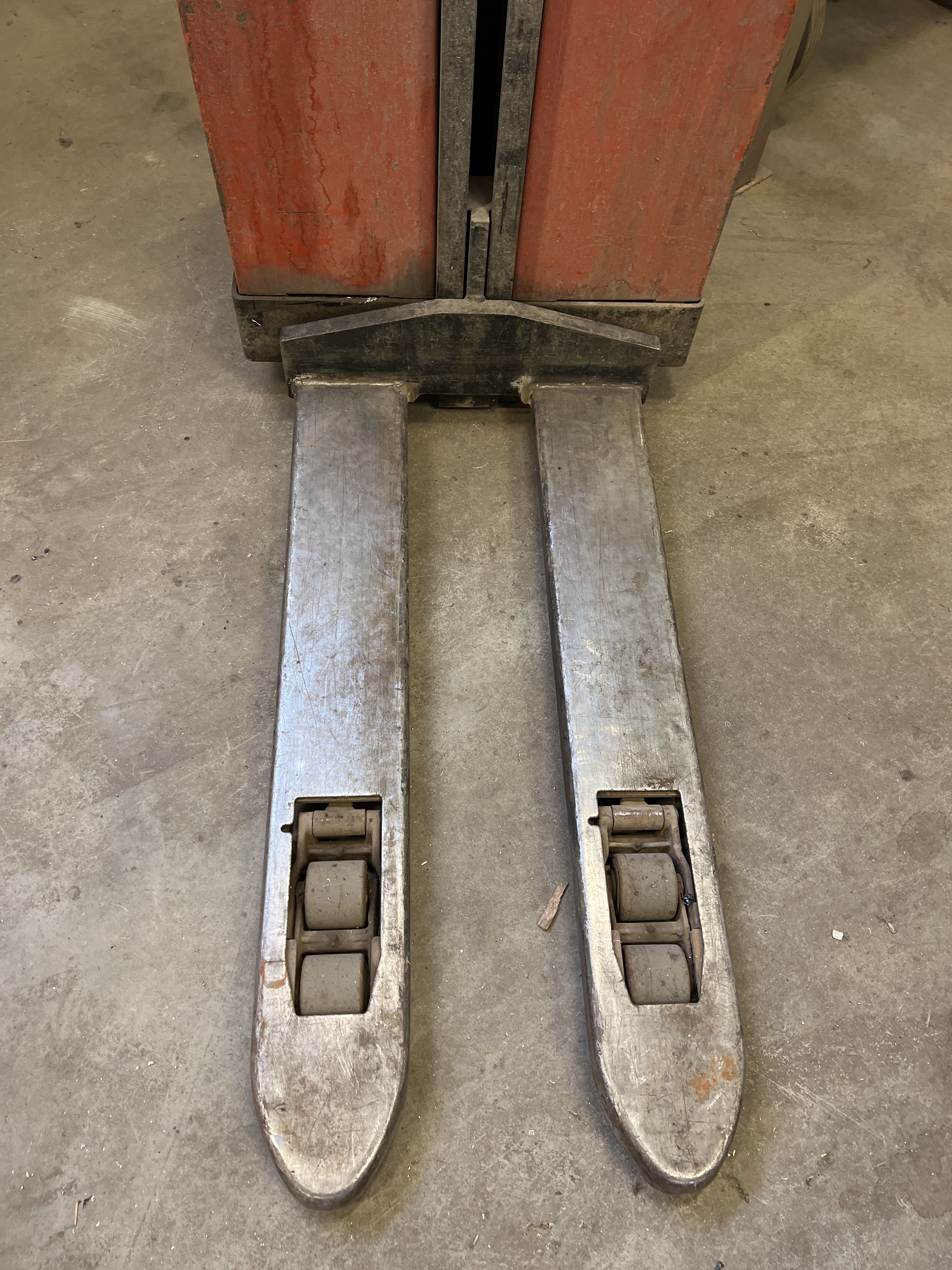 Elektrisk pallyftare, BT, PPH1600 MX - Reperationsobjekt - Auktioner ...