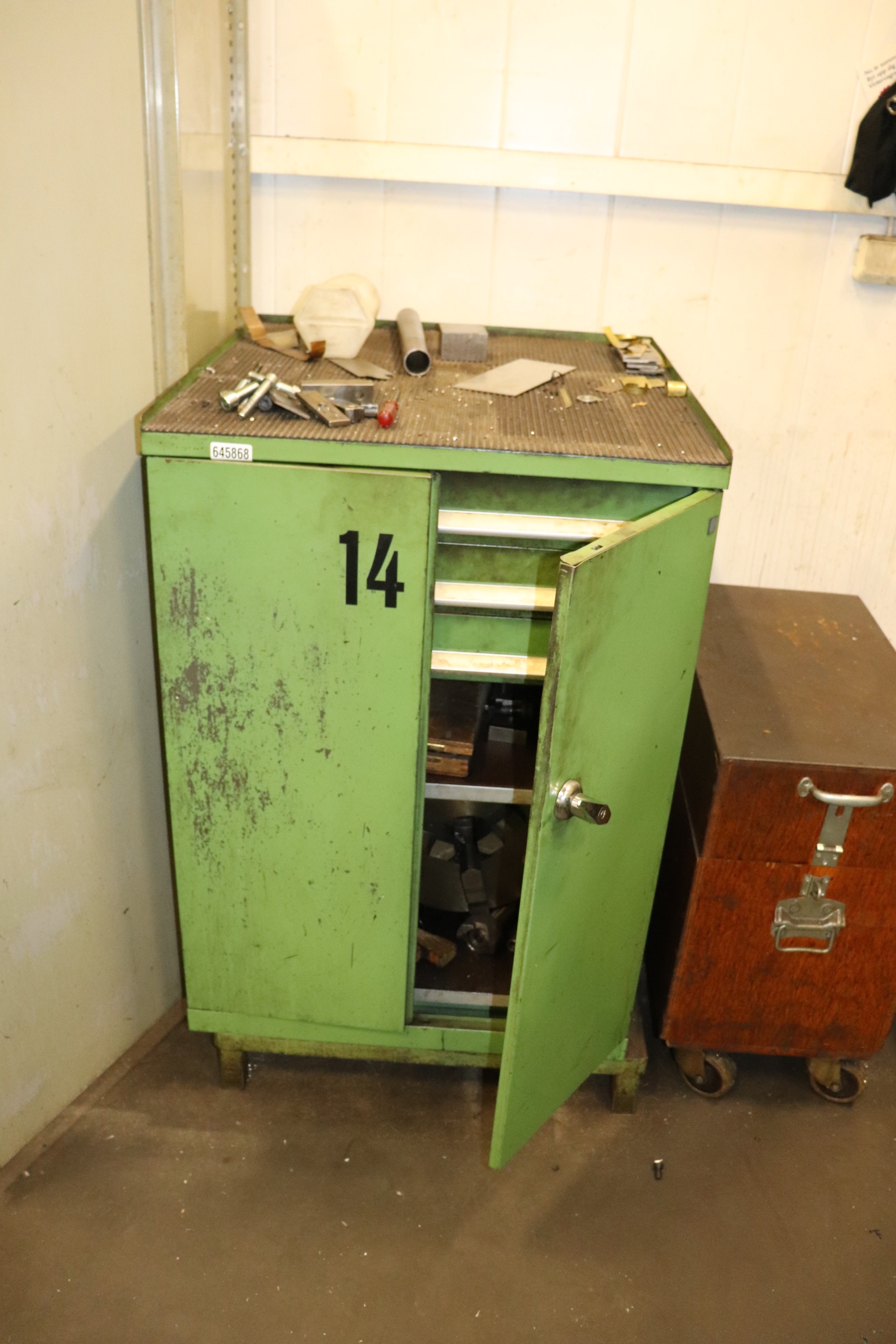 Work cabinets including contents - PS Auction - We value the future ...
