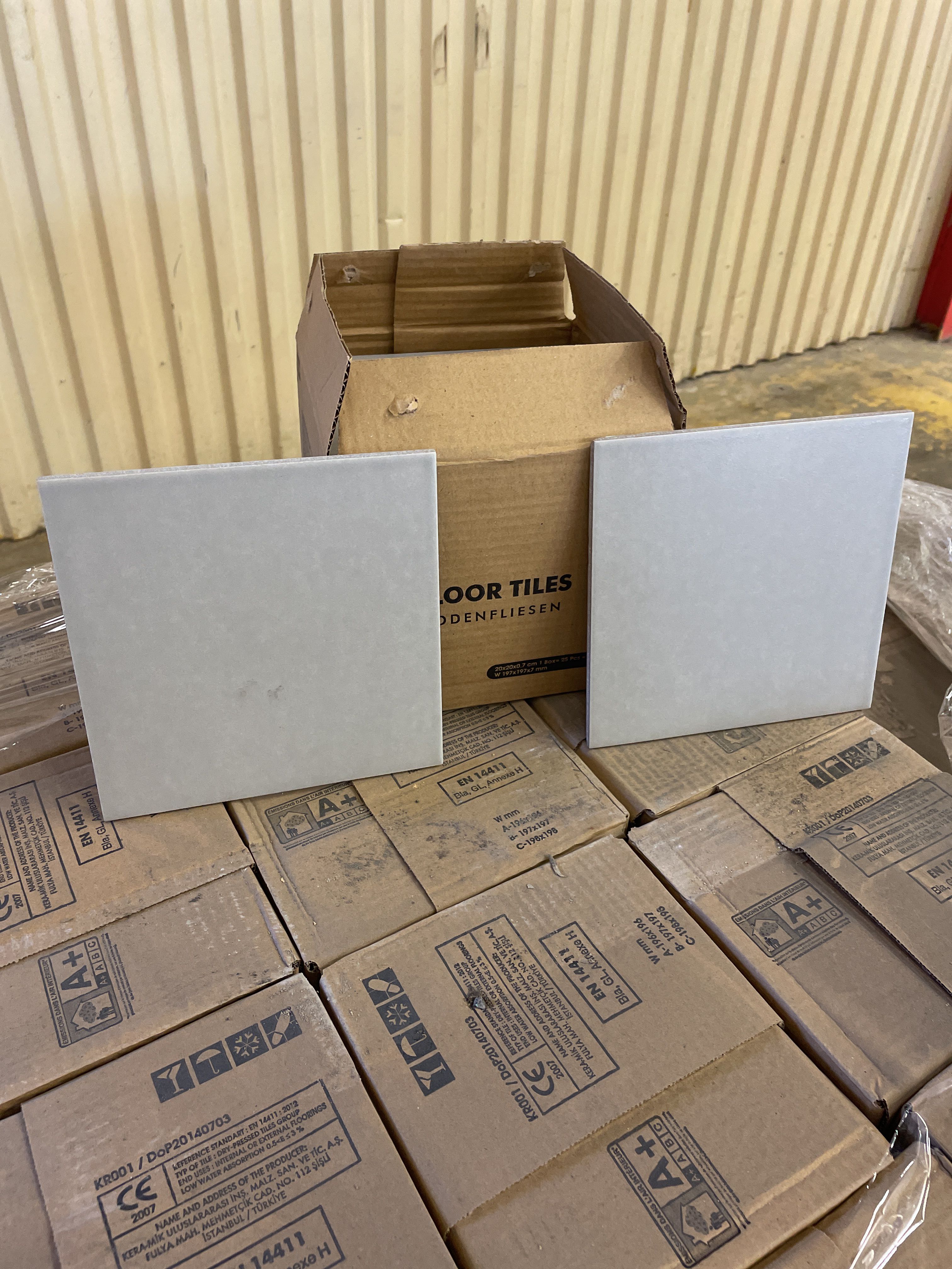 Bricks from Floor Tiles, 20x20 approx. 15 square meters - PS Auction ...