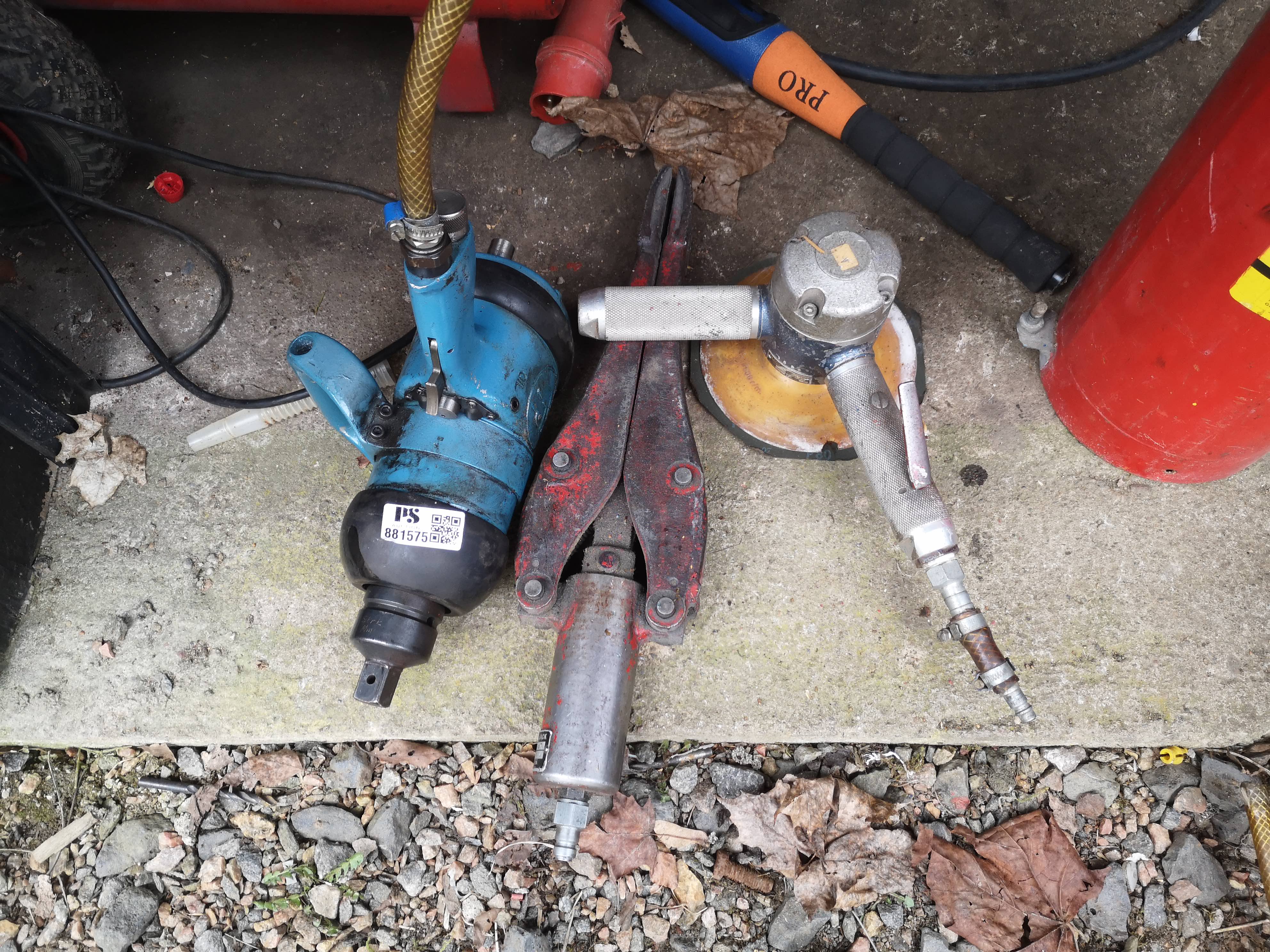 Pneumatic knock, grinding machine etc. - PS Auction - We value the ...