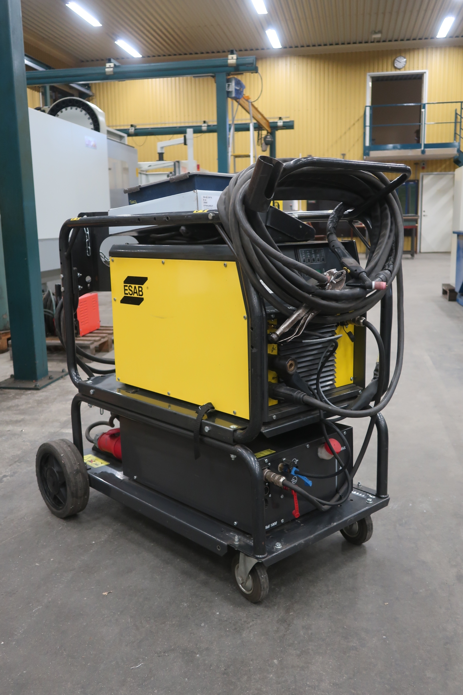 TIG svets, ESAB Tig 3000i AC/DC, med kylaggregat CoolMidi 1800 ...