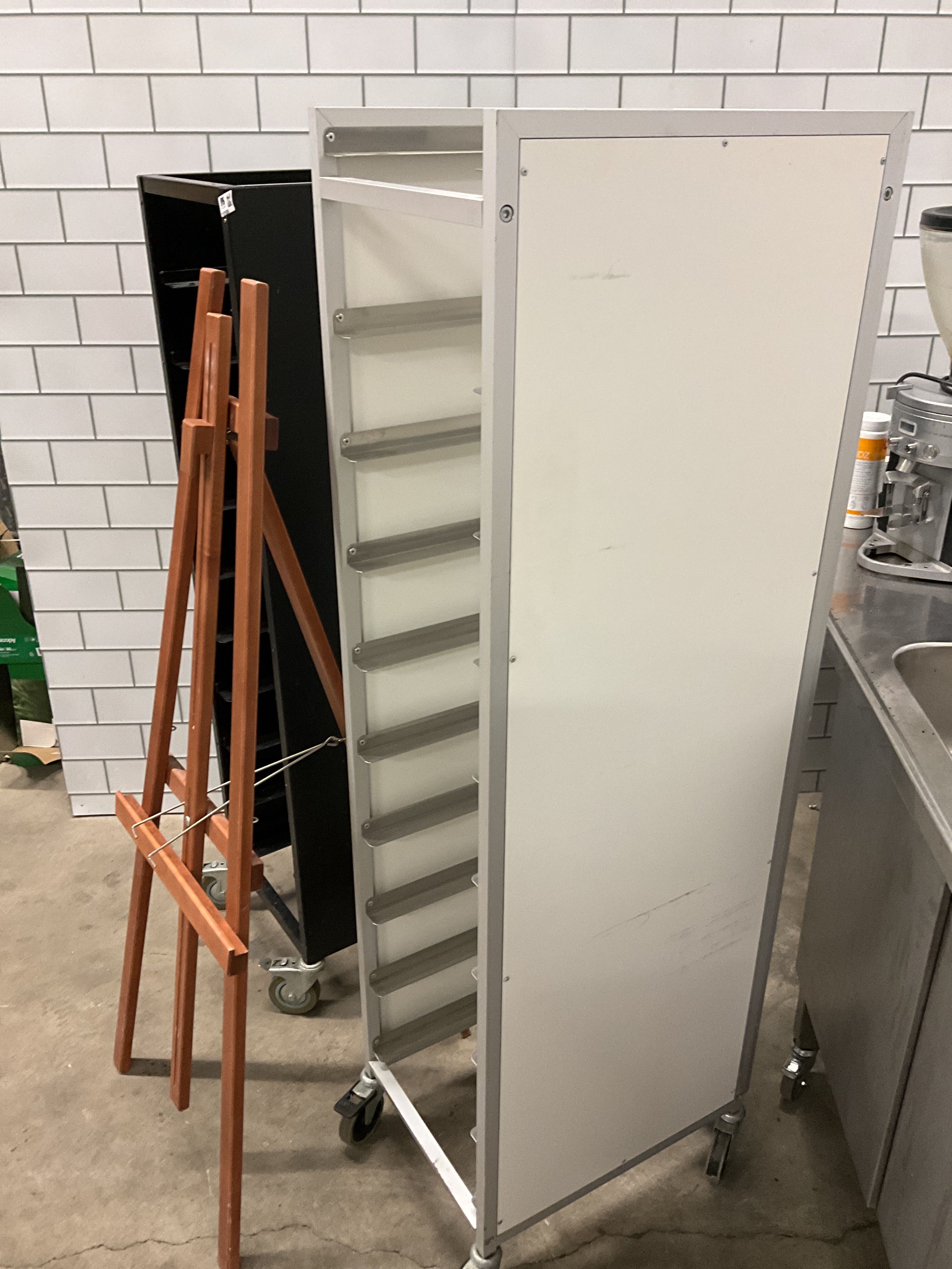 brickvagnar och stafli - Auktioner online - Nätauktioner ...