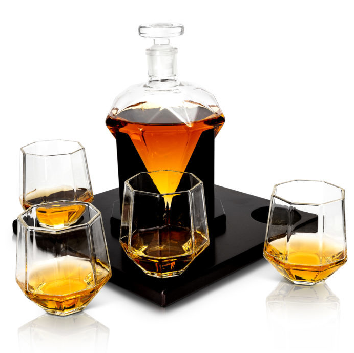 Whiskey decanter - "Diamond" with 4 glasses, wooden plate, whiskey ...