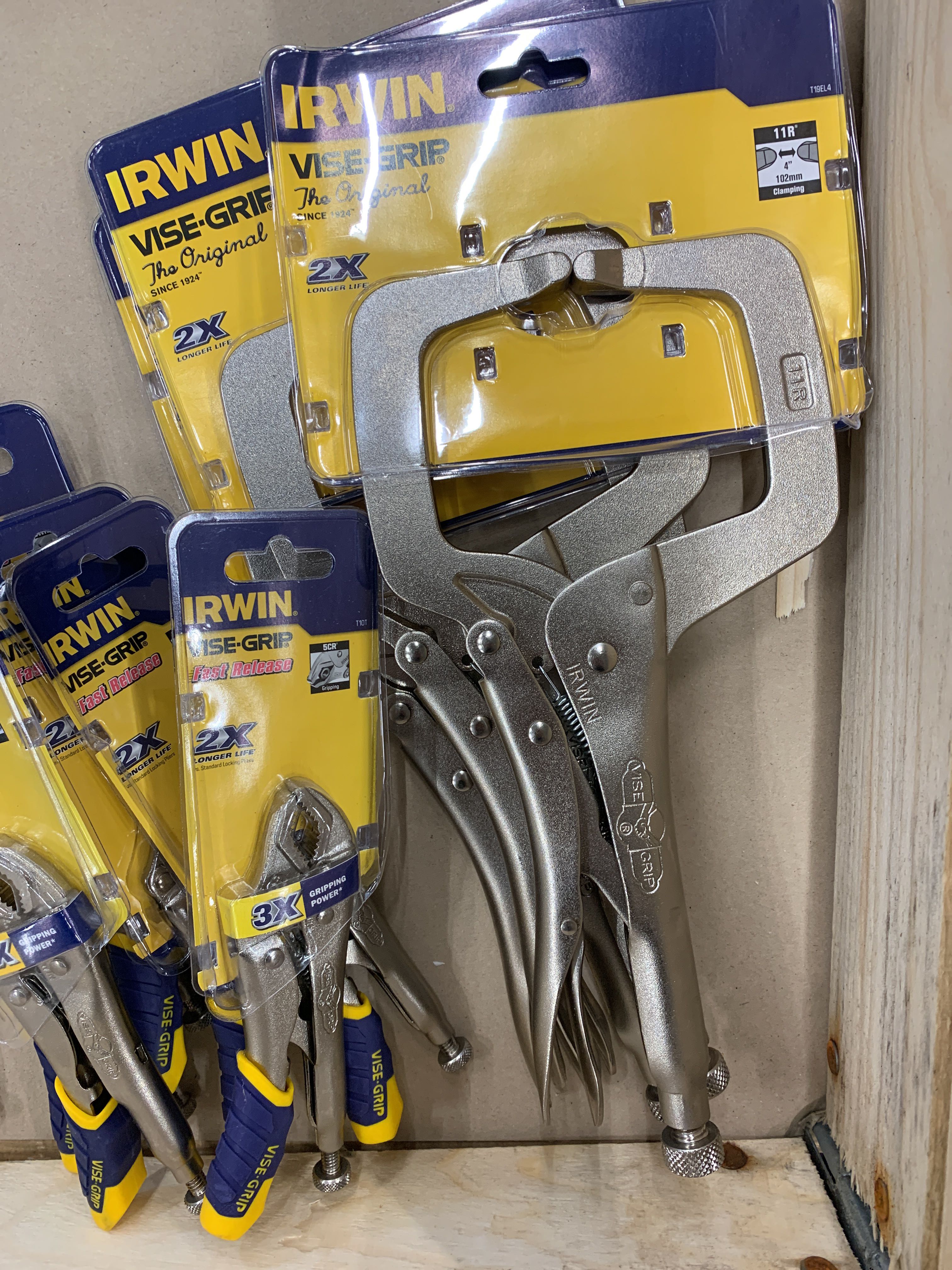 Assortment of locking pliers Irwin - PS Auction - We value the future ...
