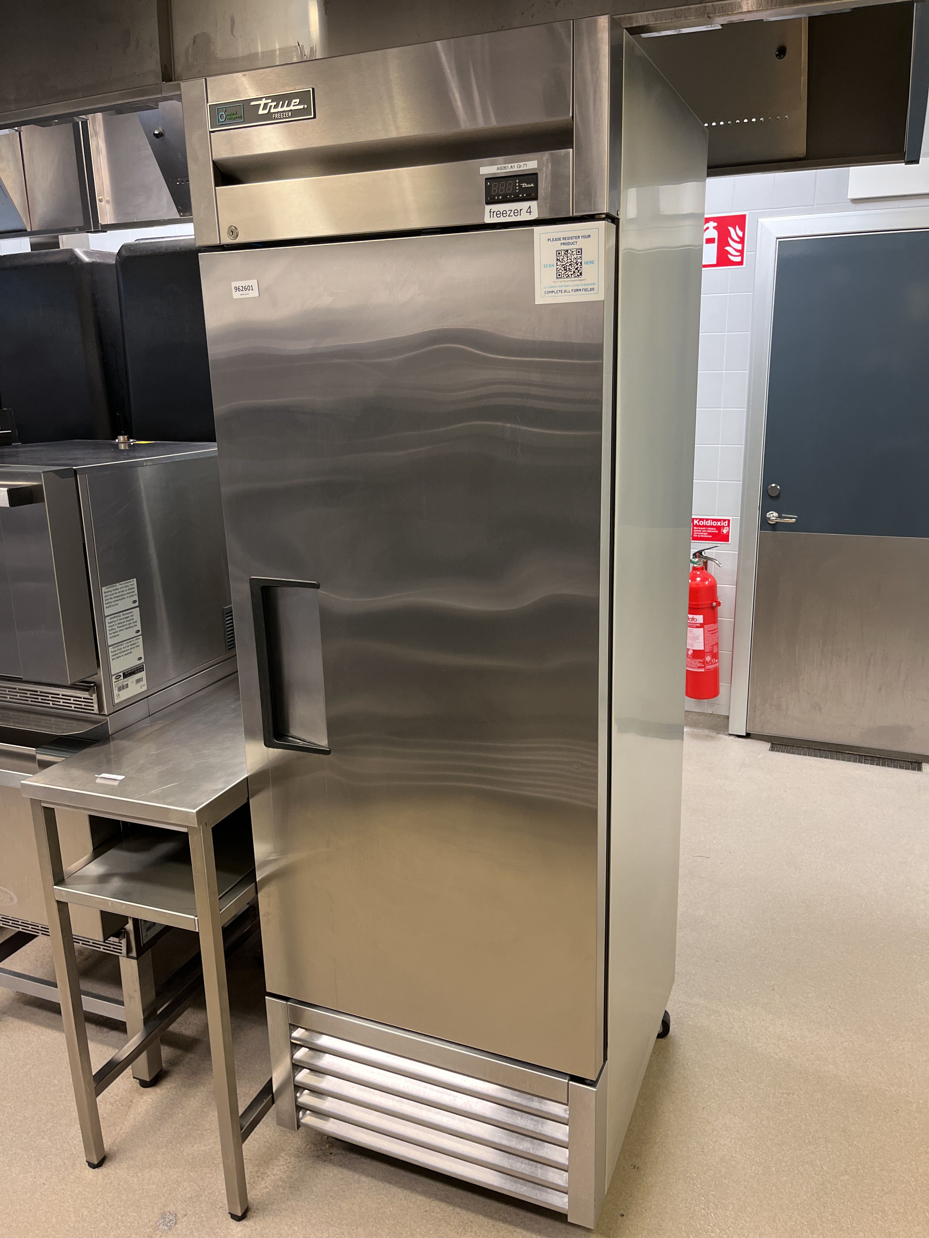 Freezer from True T-23F-HC - PS Auction - We value the future - Largest ...