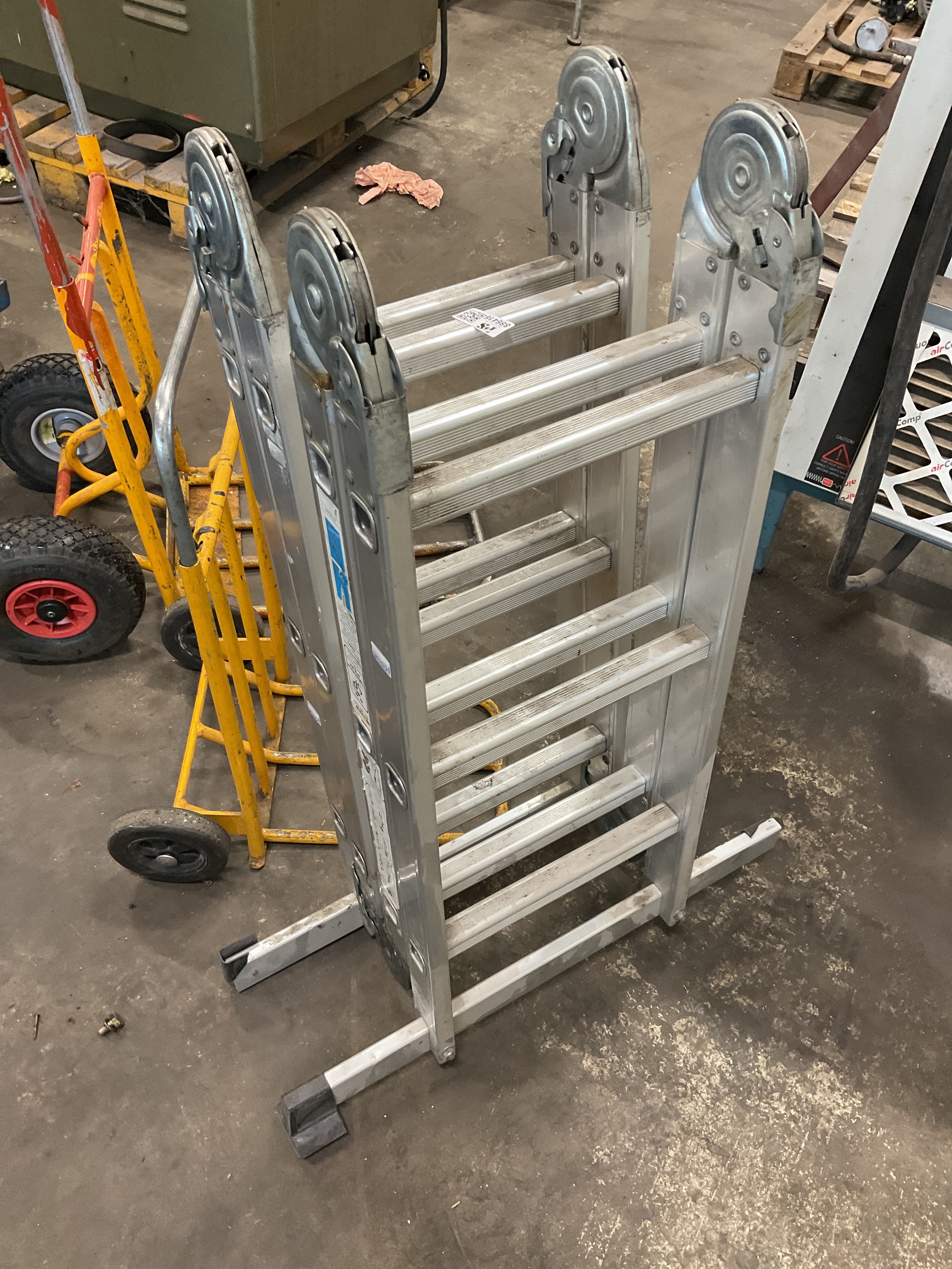 Carts and ladder - PS Auction - We value the future - Largest in net ...