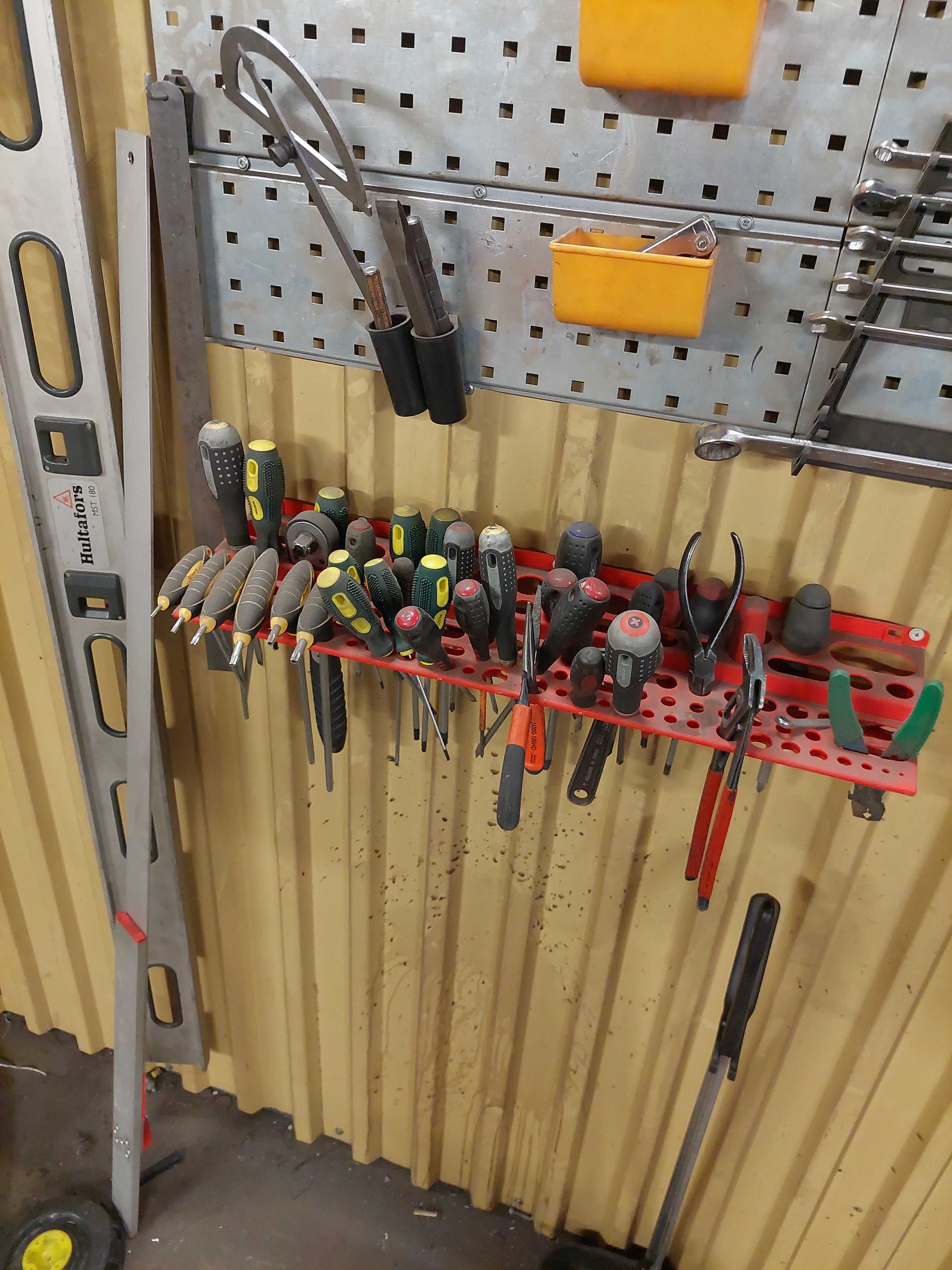 Tool board with tools - PS Auction - We value the future - Largest in ...