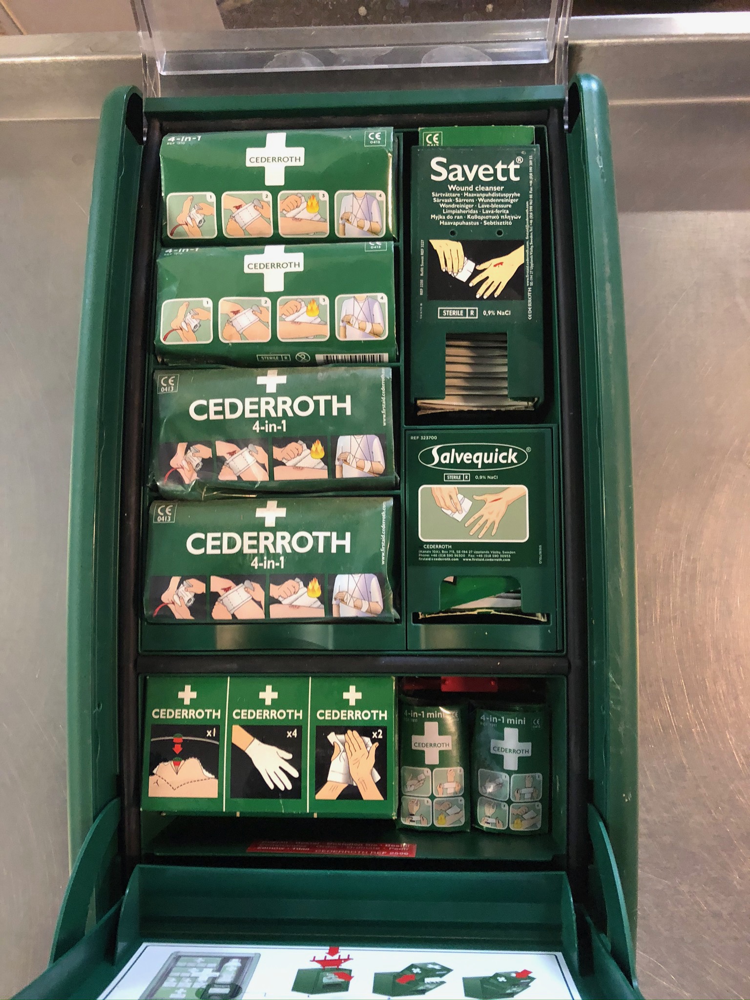 Cederroth first aid station - PS Auction - We value the future ...