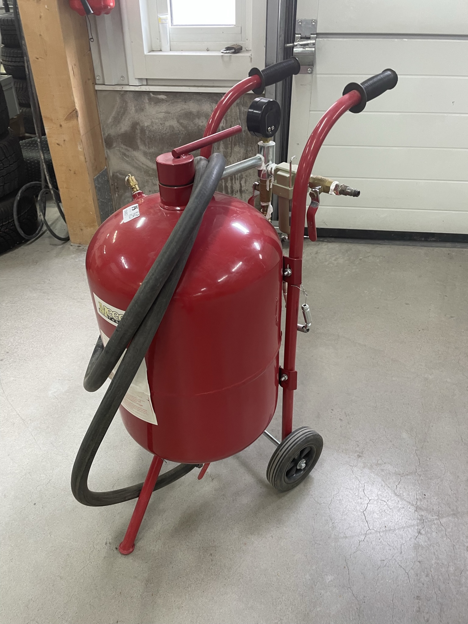Blast tank set Meec Tools - PS Auction - We value the future - Largest ...