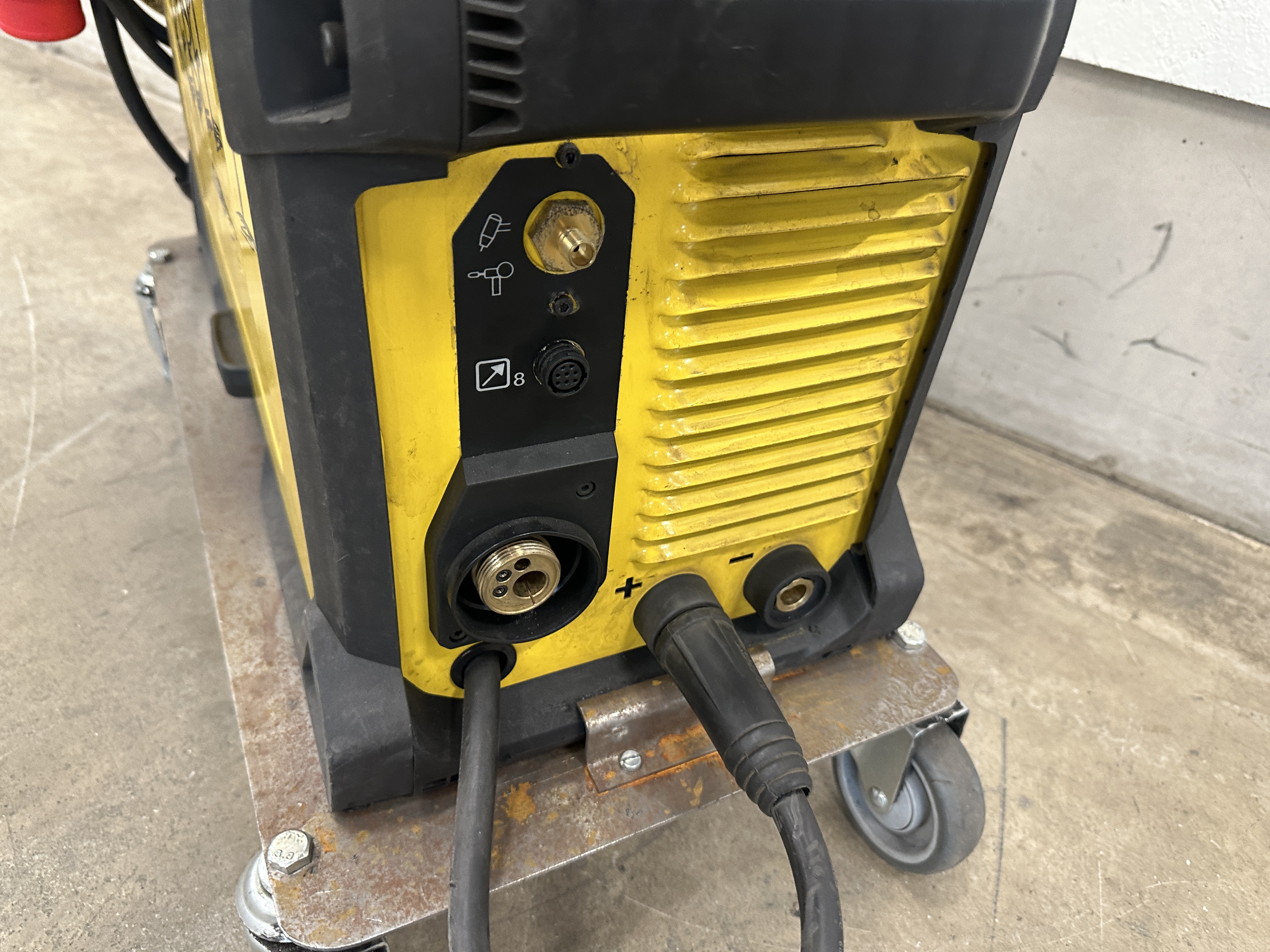 Flermetodsvets ESAB Rebel EMP 320iC - Auktioner online - Nätauktioner ...