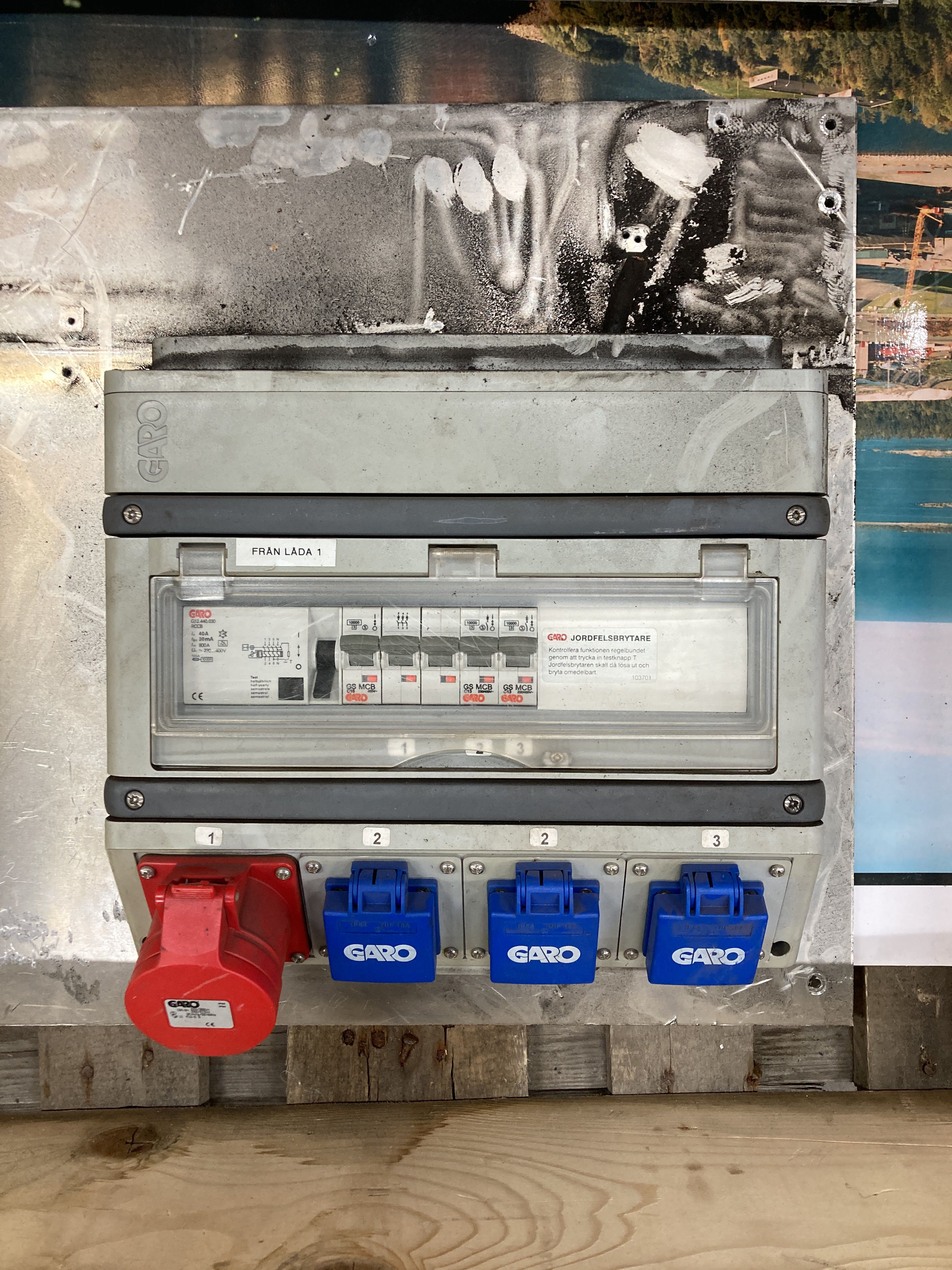 Uttagscentraler Garo G-Box 63A 230/400V IP44 - Auktioner online ...