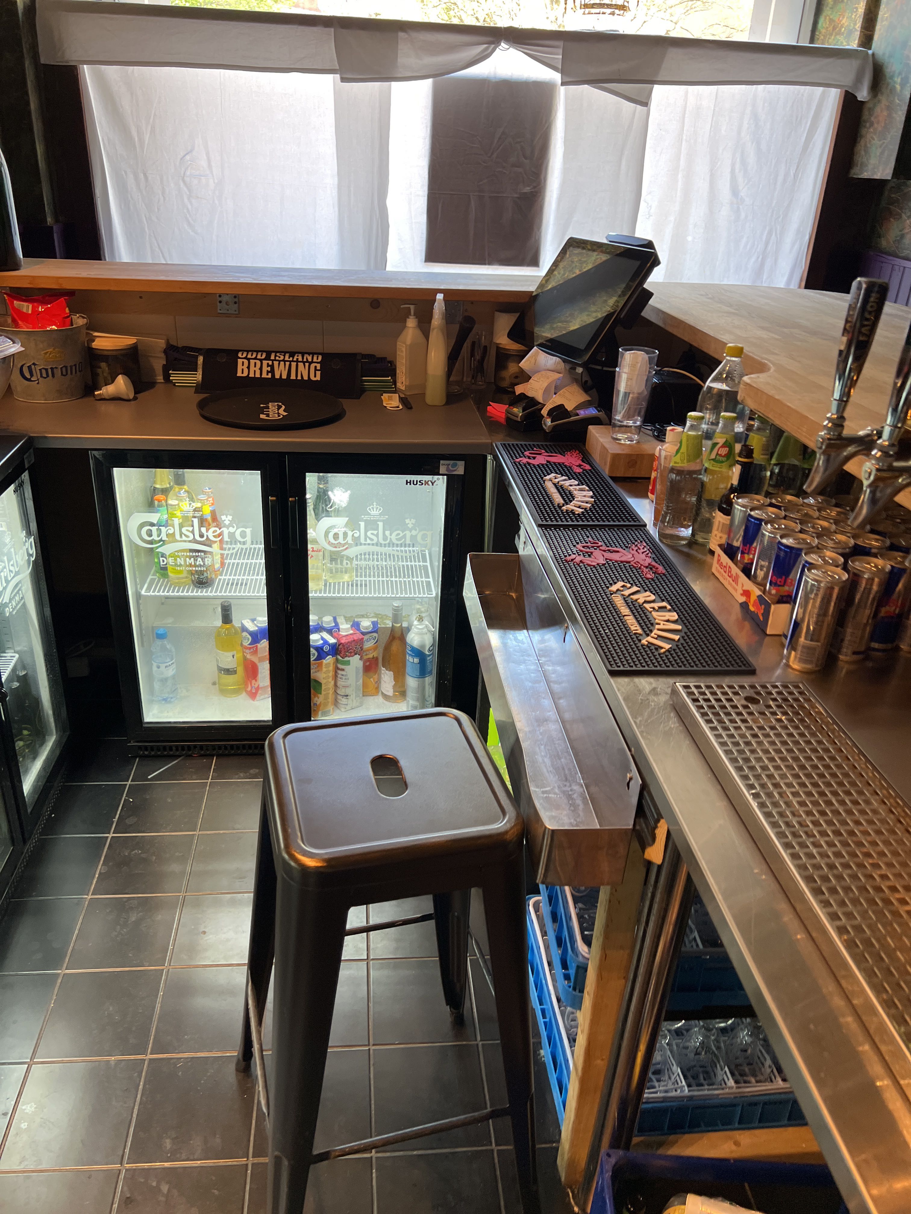 Bar counter with 7 stools - PS Auction - We value the future - Largest ...