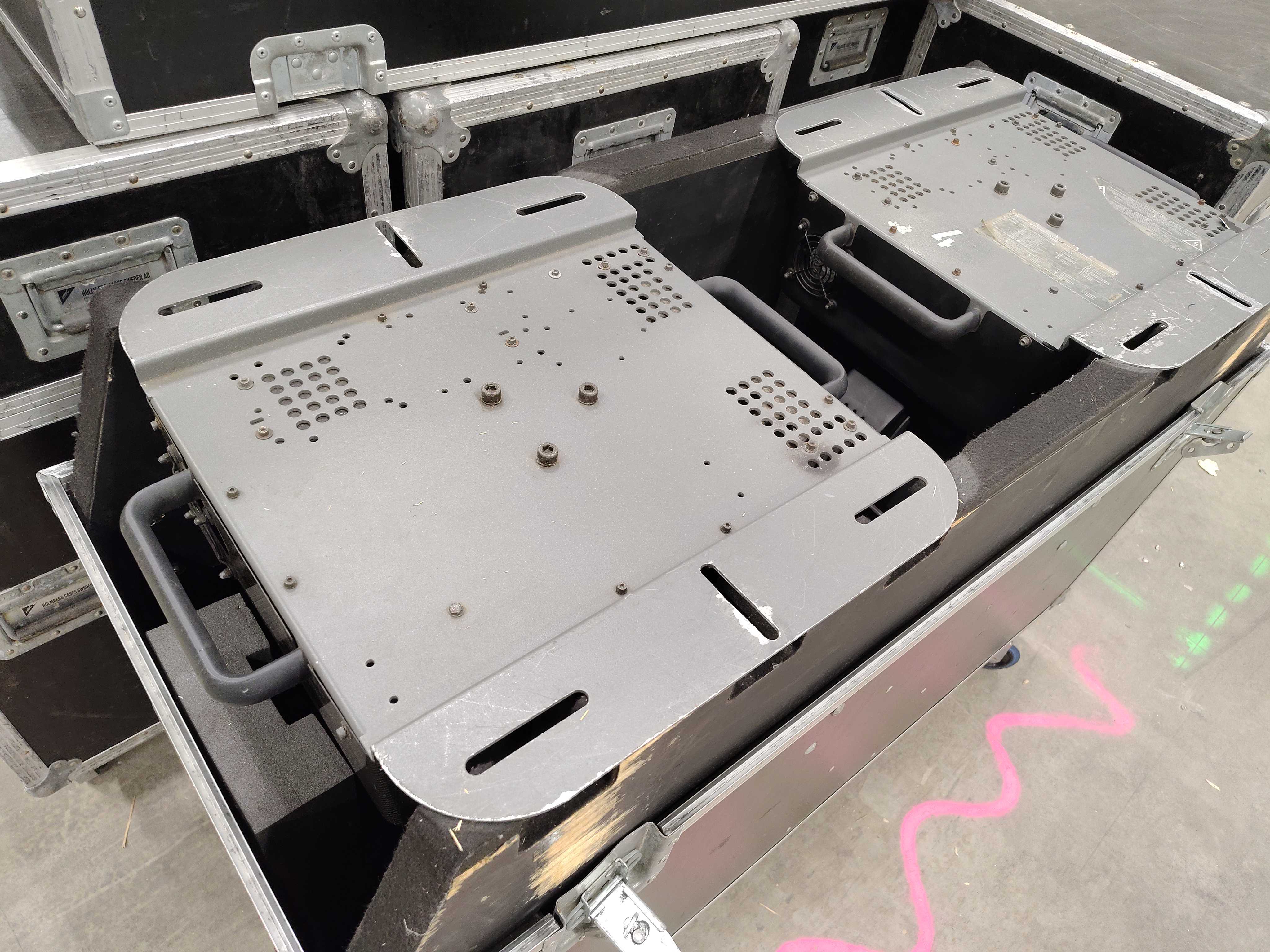 Movable stage fixtures approx. 44 pcs – Coemar CF1200, mixed colors ...