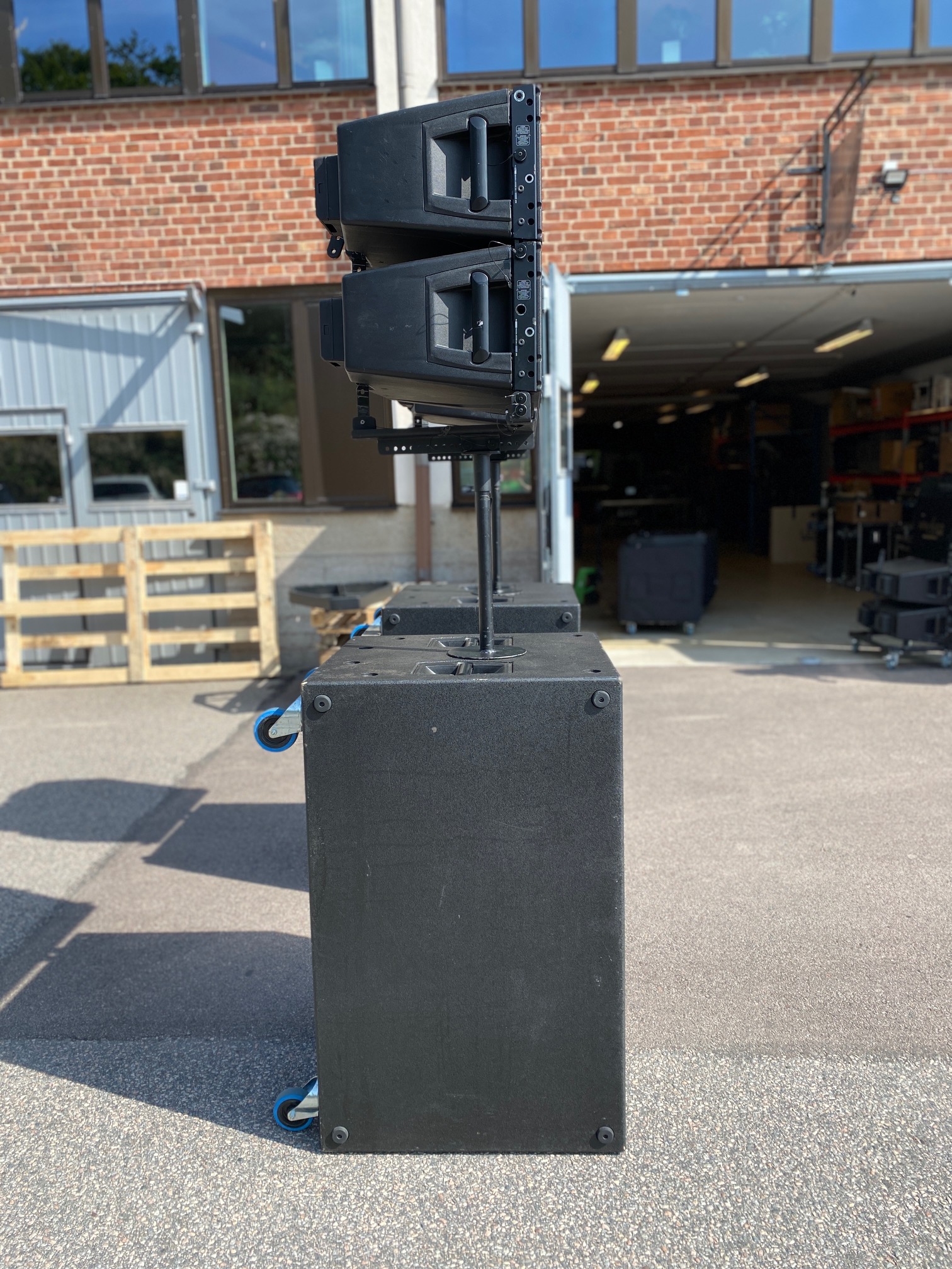 RCF - Line Array system 4x HDL20 and 2x 8006A - PS Auction - We value ...