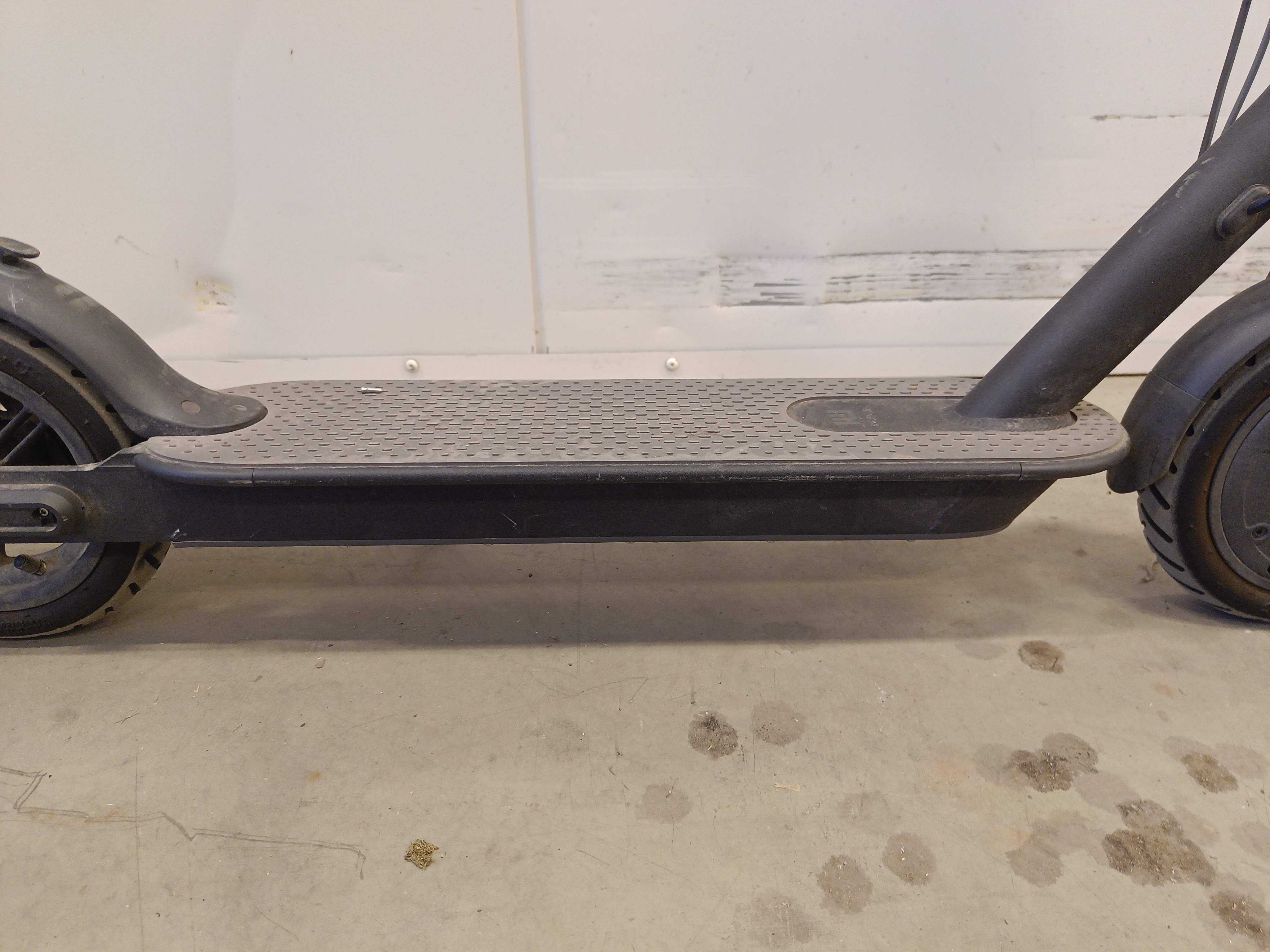 Electric kick bike MI Electric scooter - PS Auction - We value the ...