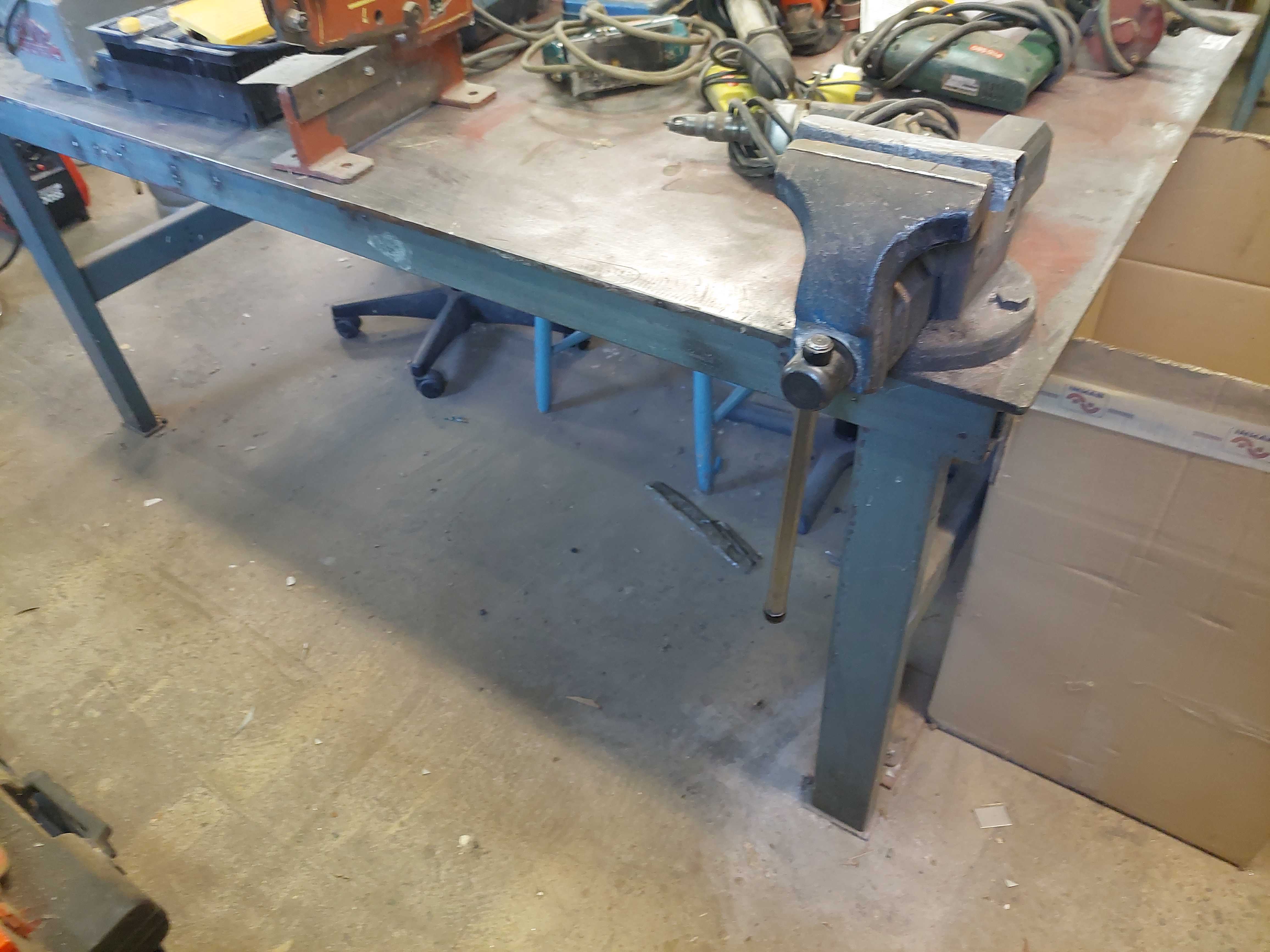 Welding table / Workshop table + vise 190 x110 - PS Auction - We value ...