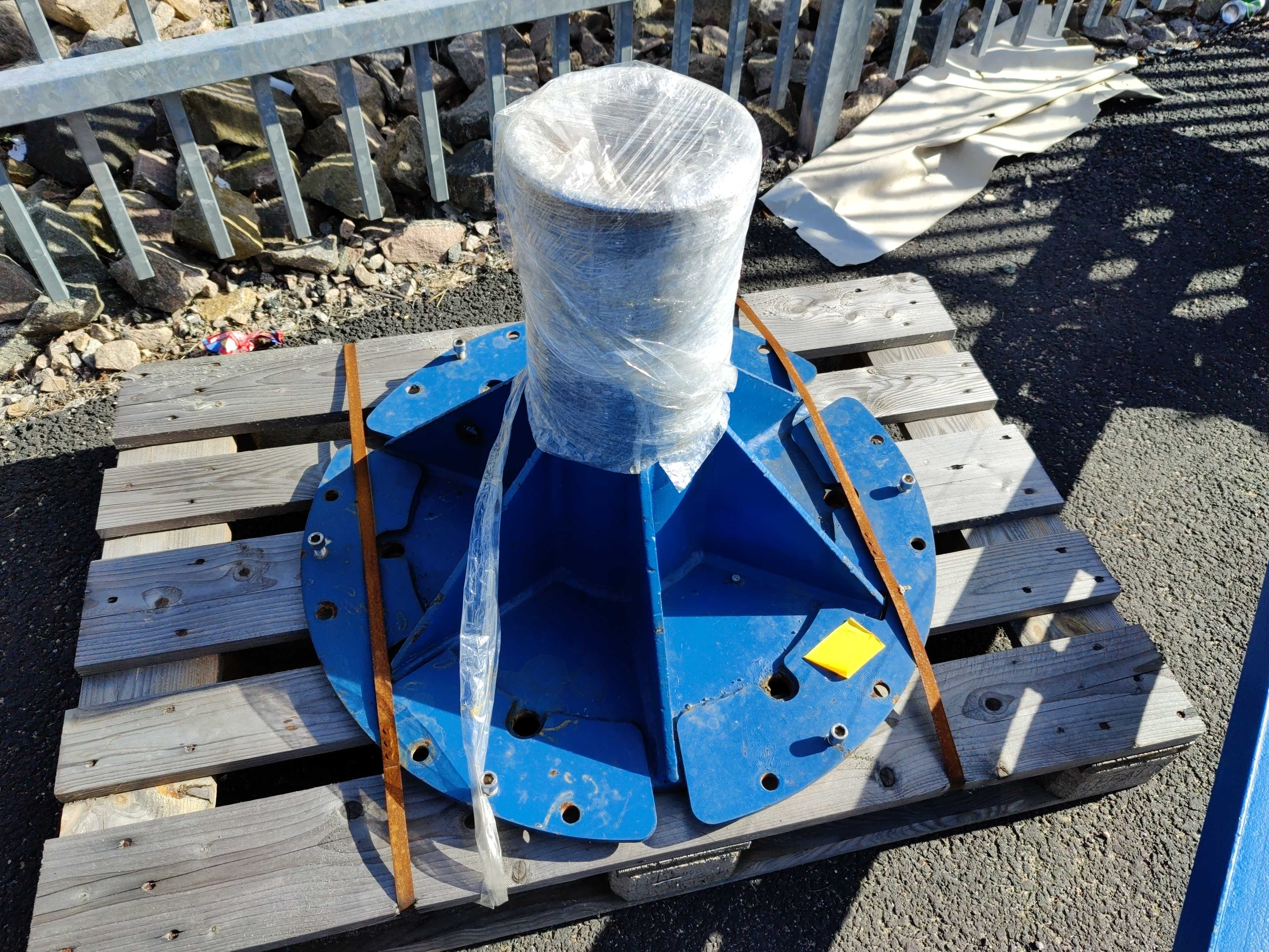 Column slewing crane - PS Auction - We value the future - Largest in ...