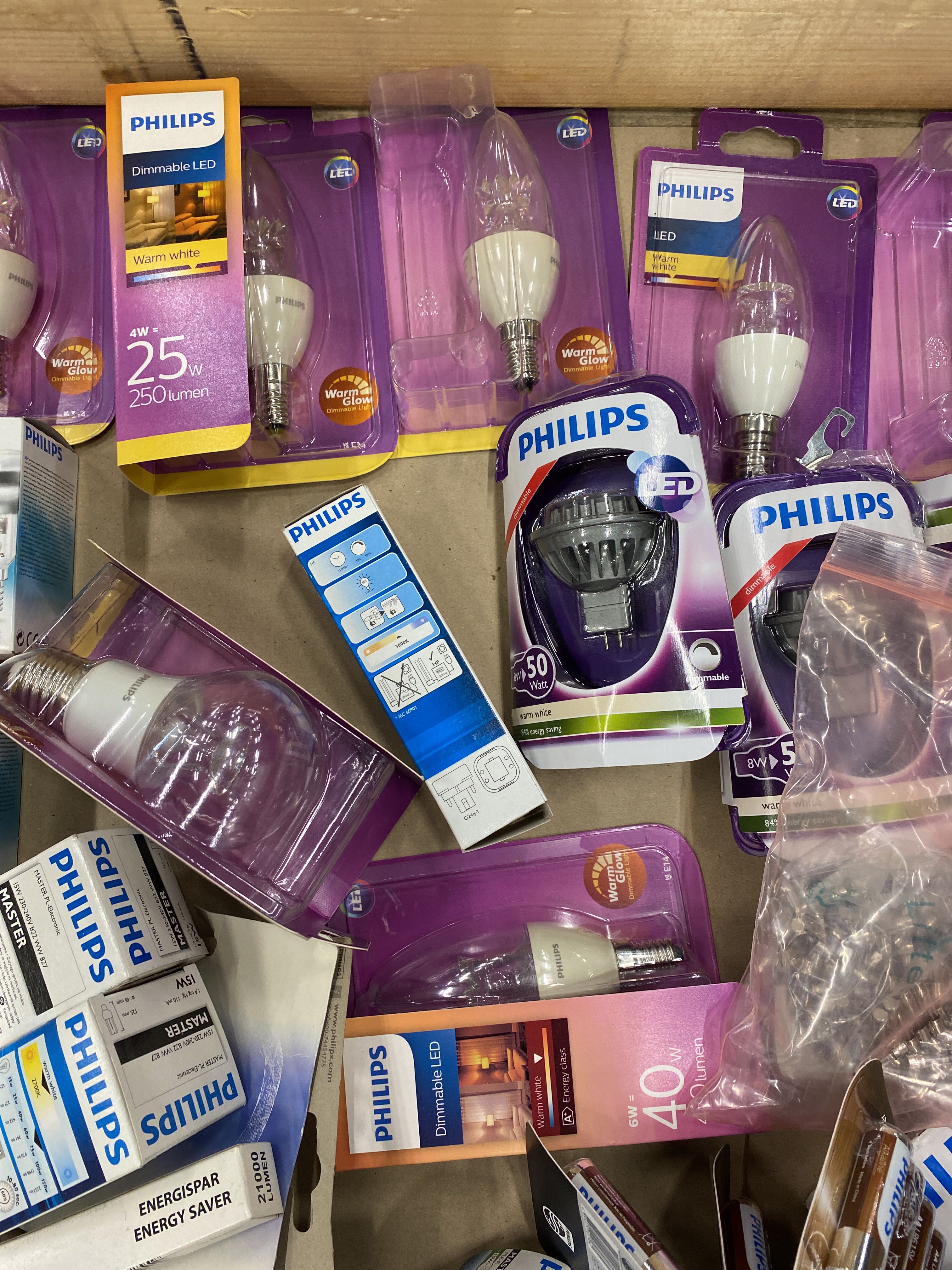 Assortment with light sources Philips - PS Auction - We value the ...