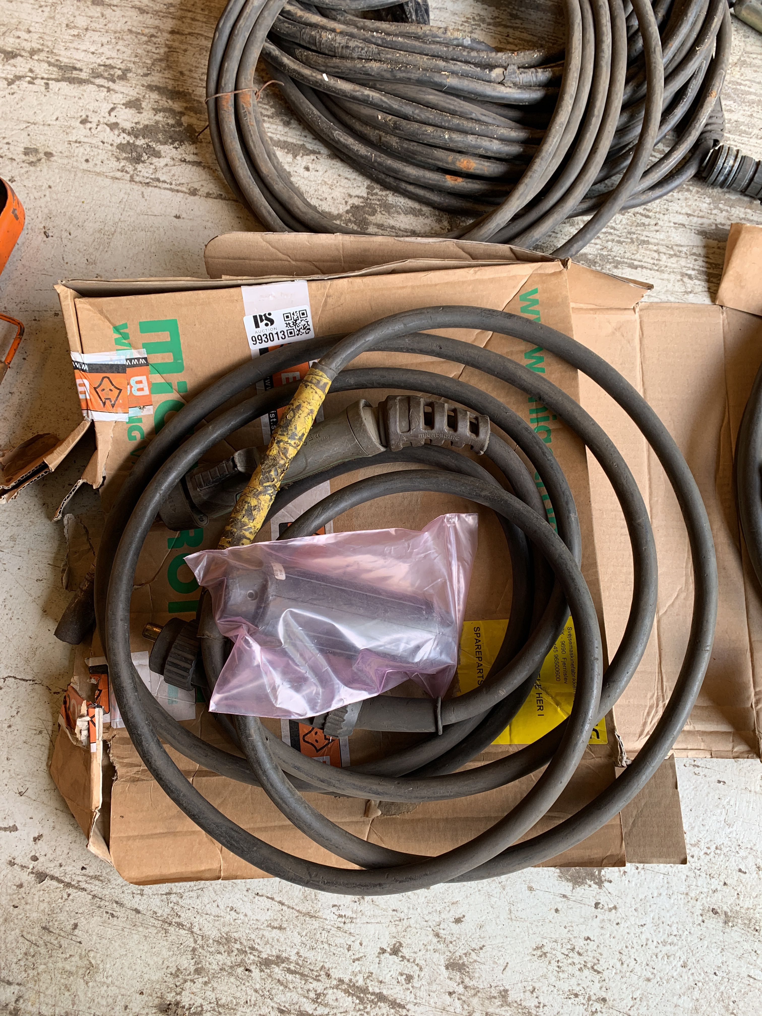 Wiring and hose packages for welders - PS Auction - We value the future ...