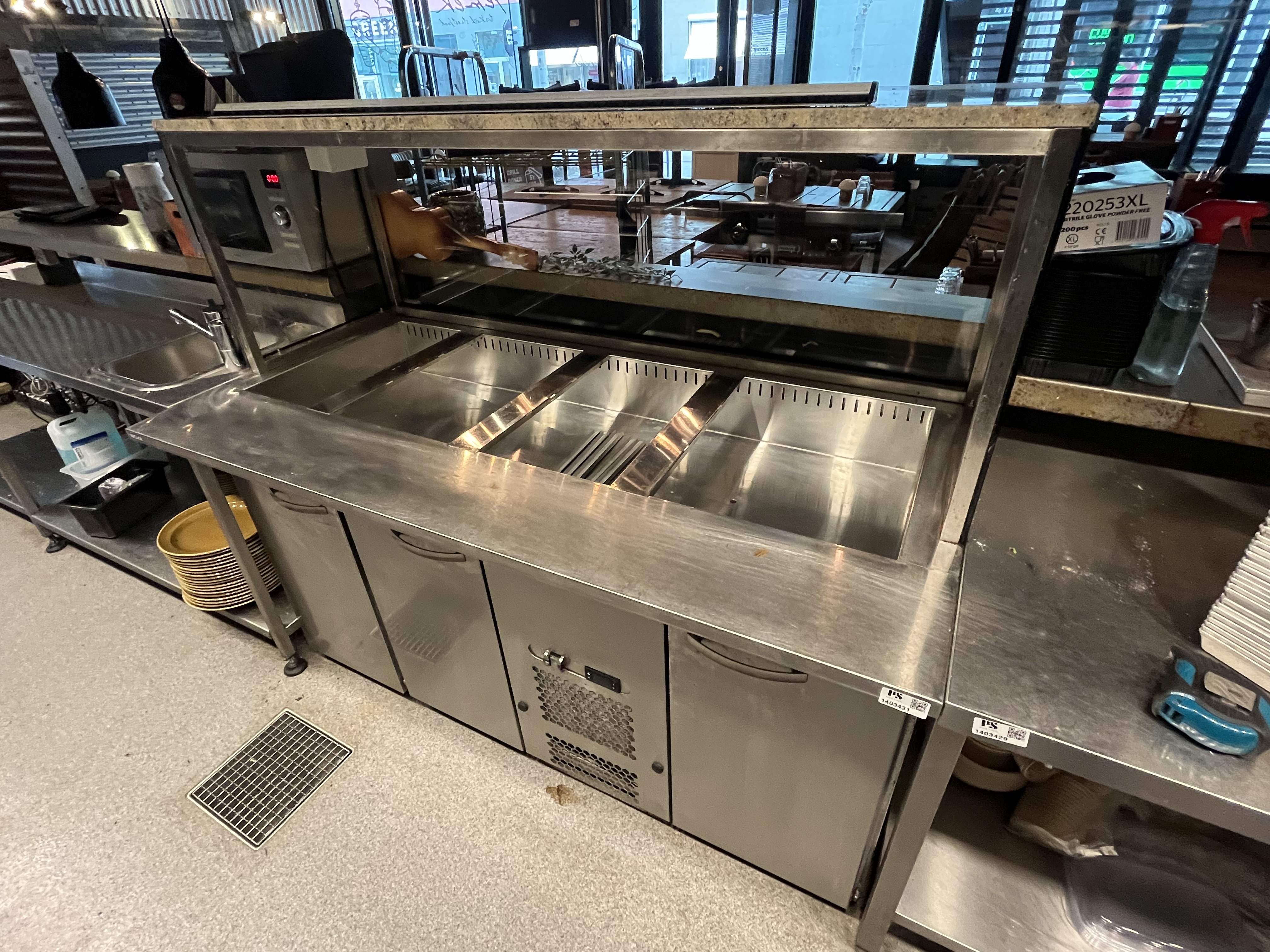 Refrigerated counter with cooling well and superstructure, Inox - PS ...