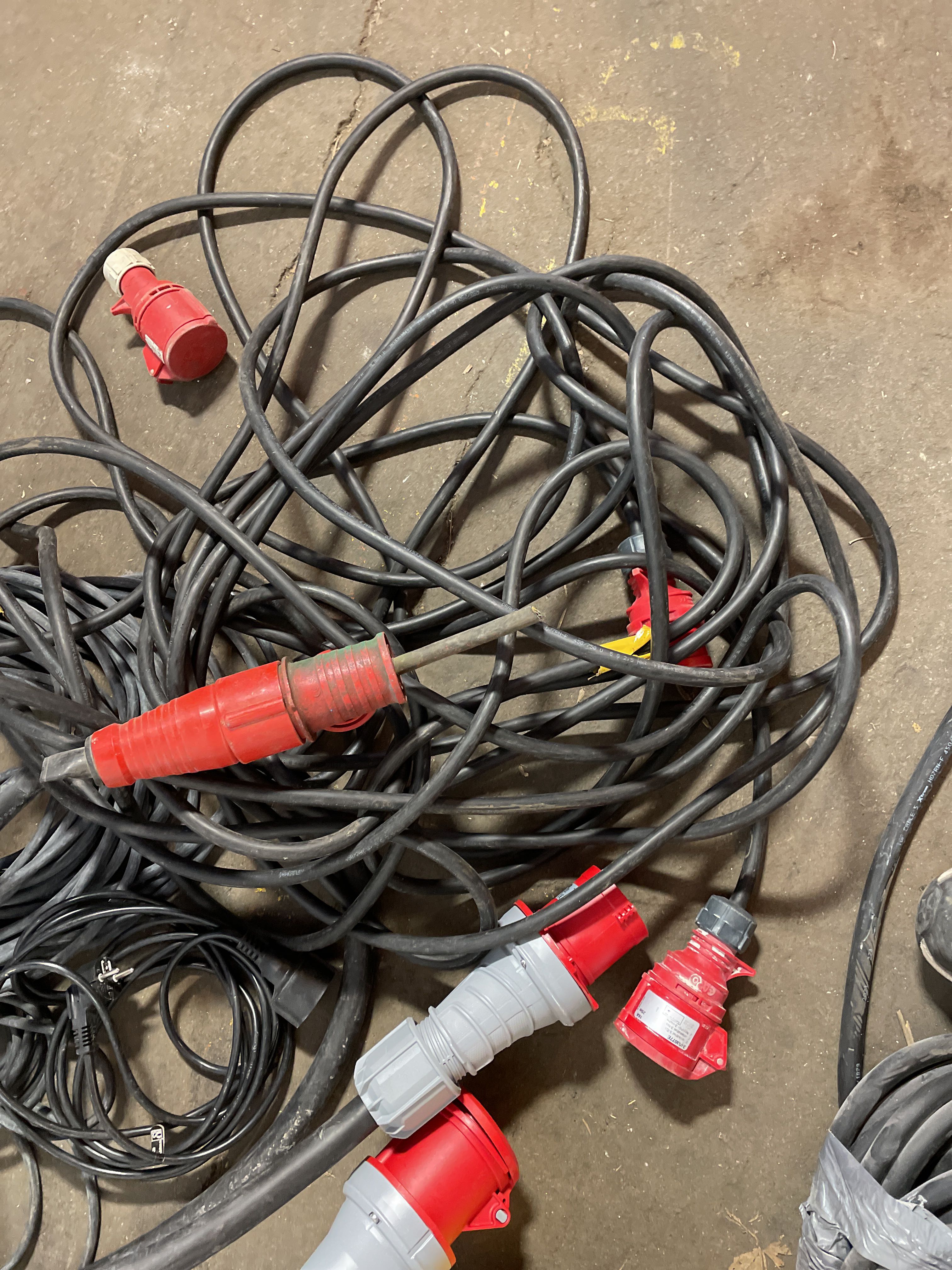 Power stations and cabling - PS Auction - We value the future - Largest ...