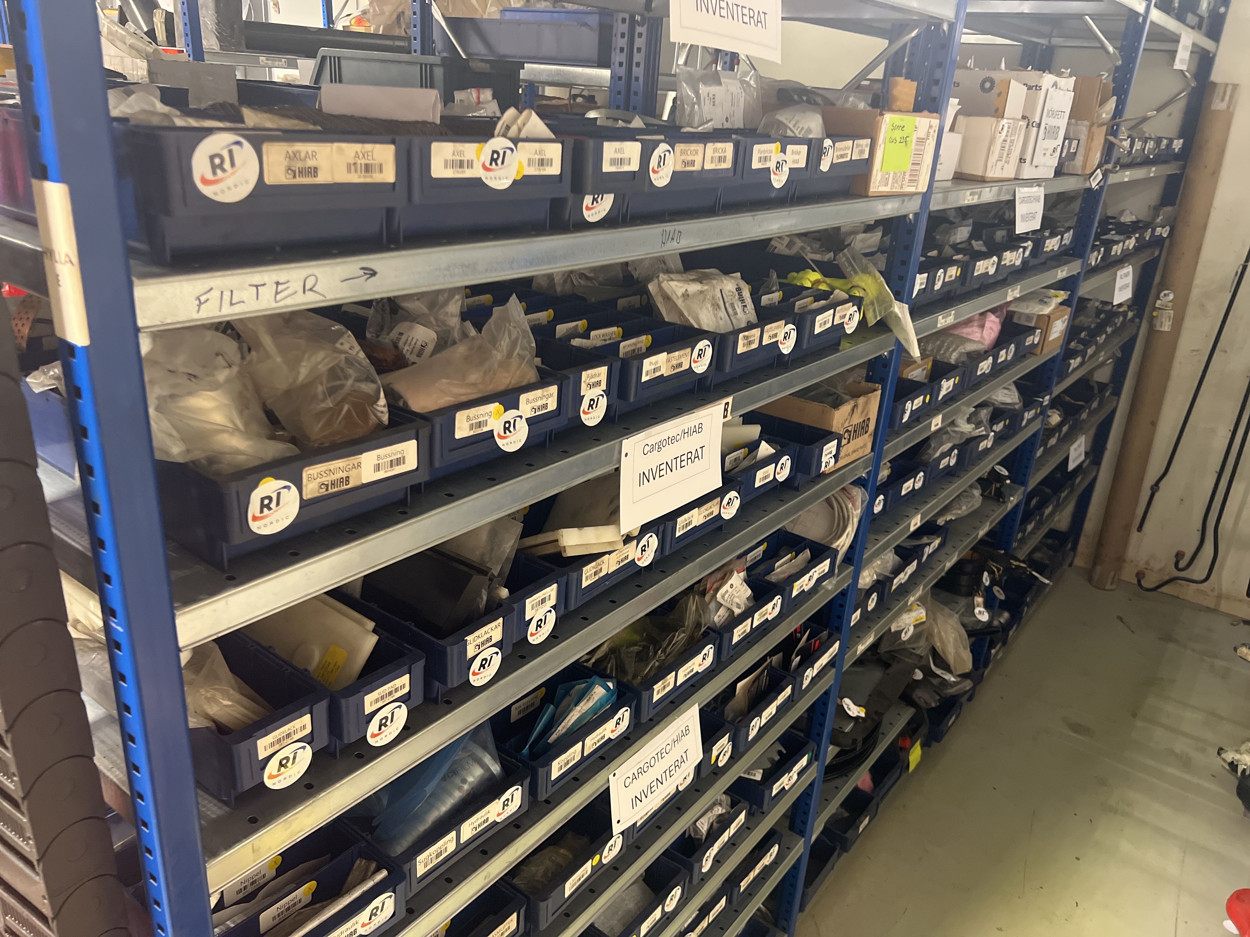 Stort lager till bilverkstad - Auktioner online - Nätauktioner & Konkursauktioner | PS Auction