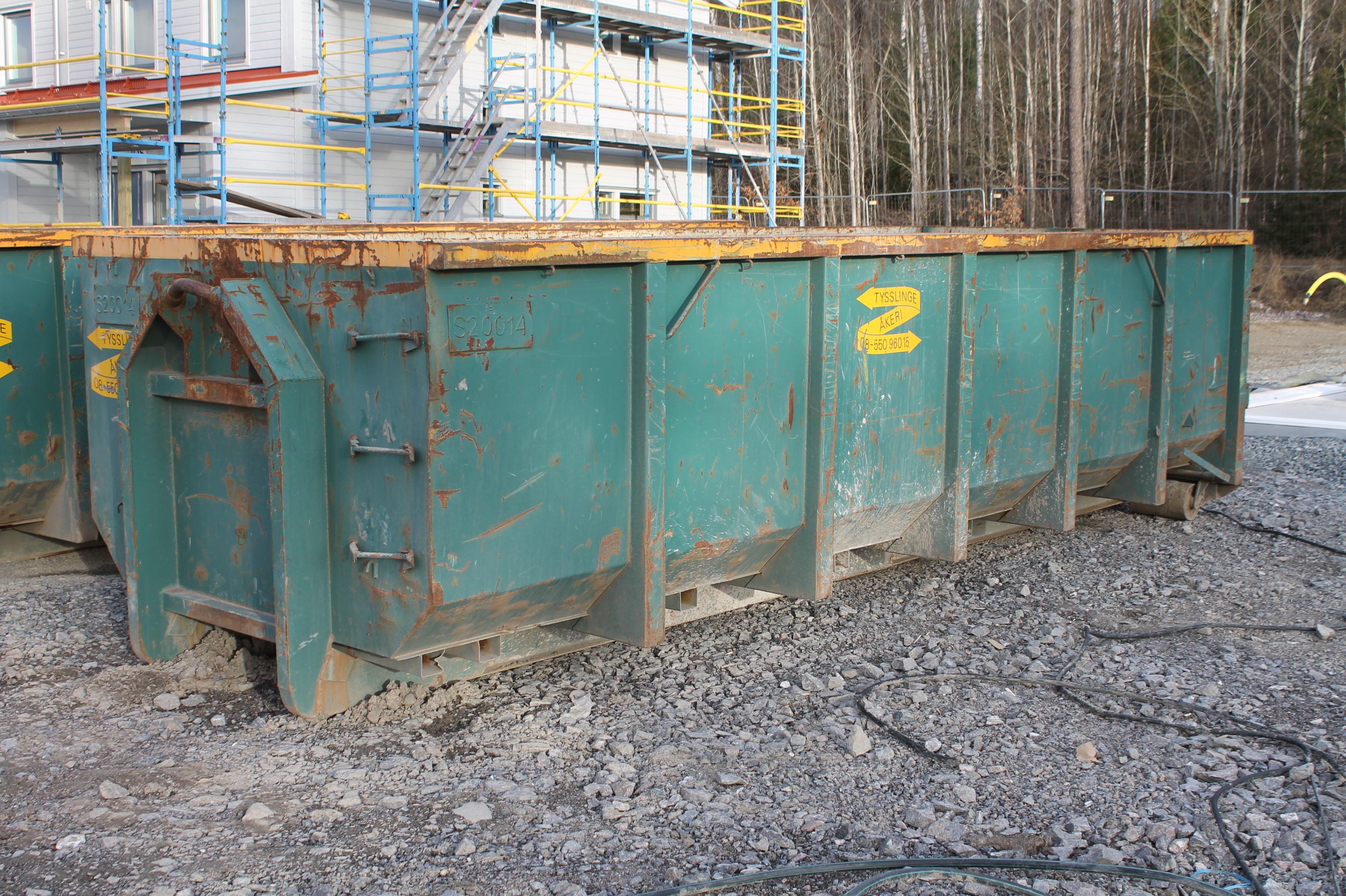 Avfallscontainer för lastväxlare - Auktioner online - Nätauktioner ...